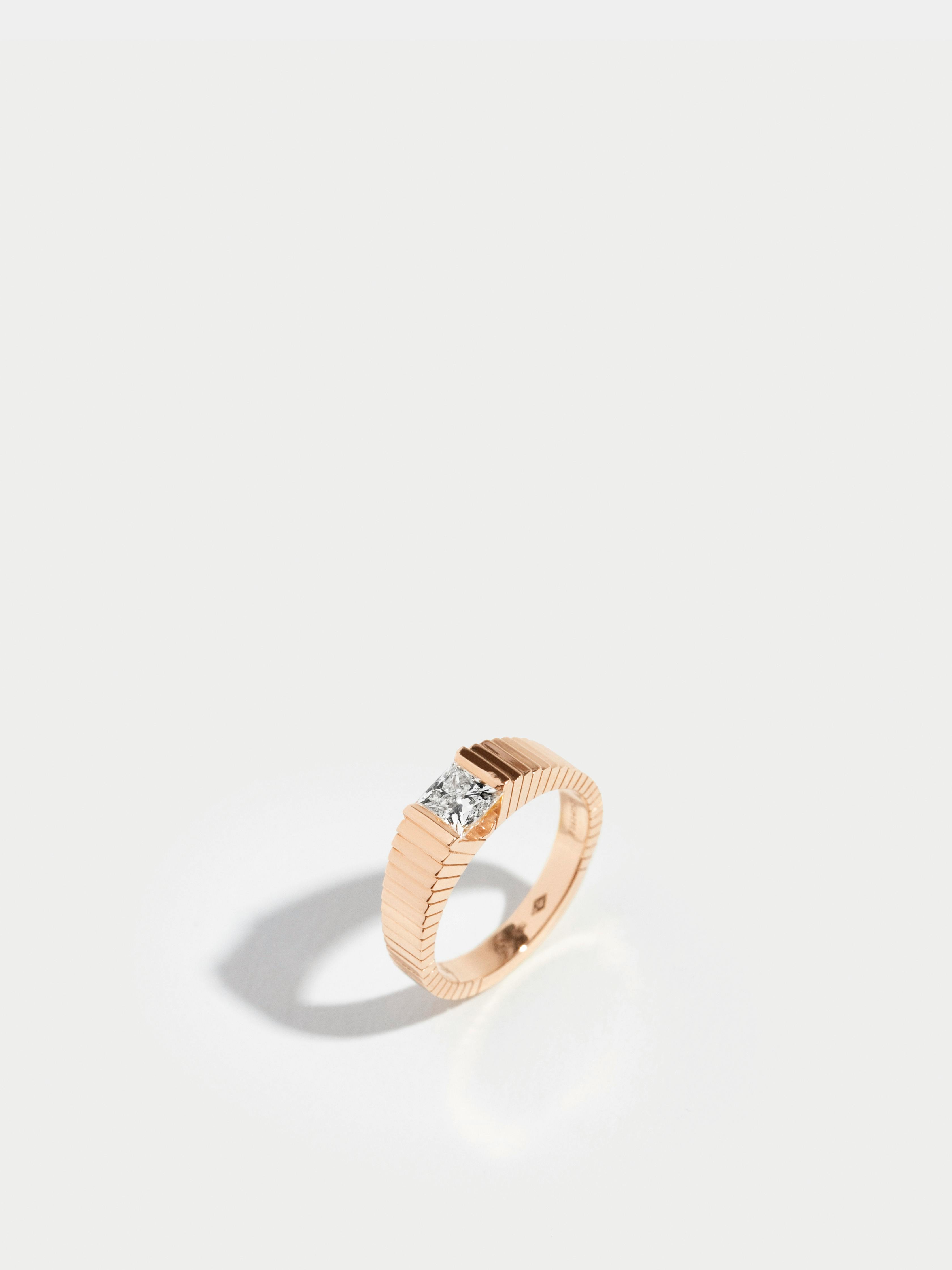 JEM | Solitaire Via
