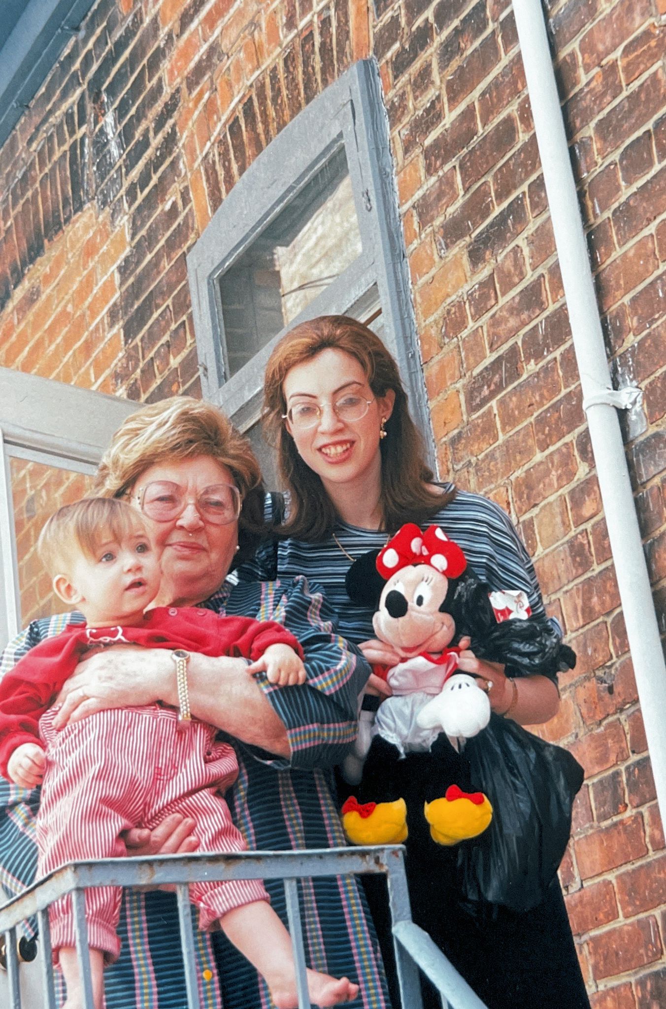 The Legacy of Holocaust Survivor Alta Blima Hartstein Lives On in Her ...