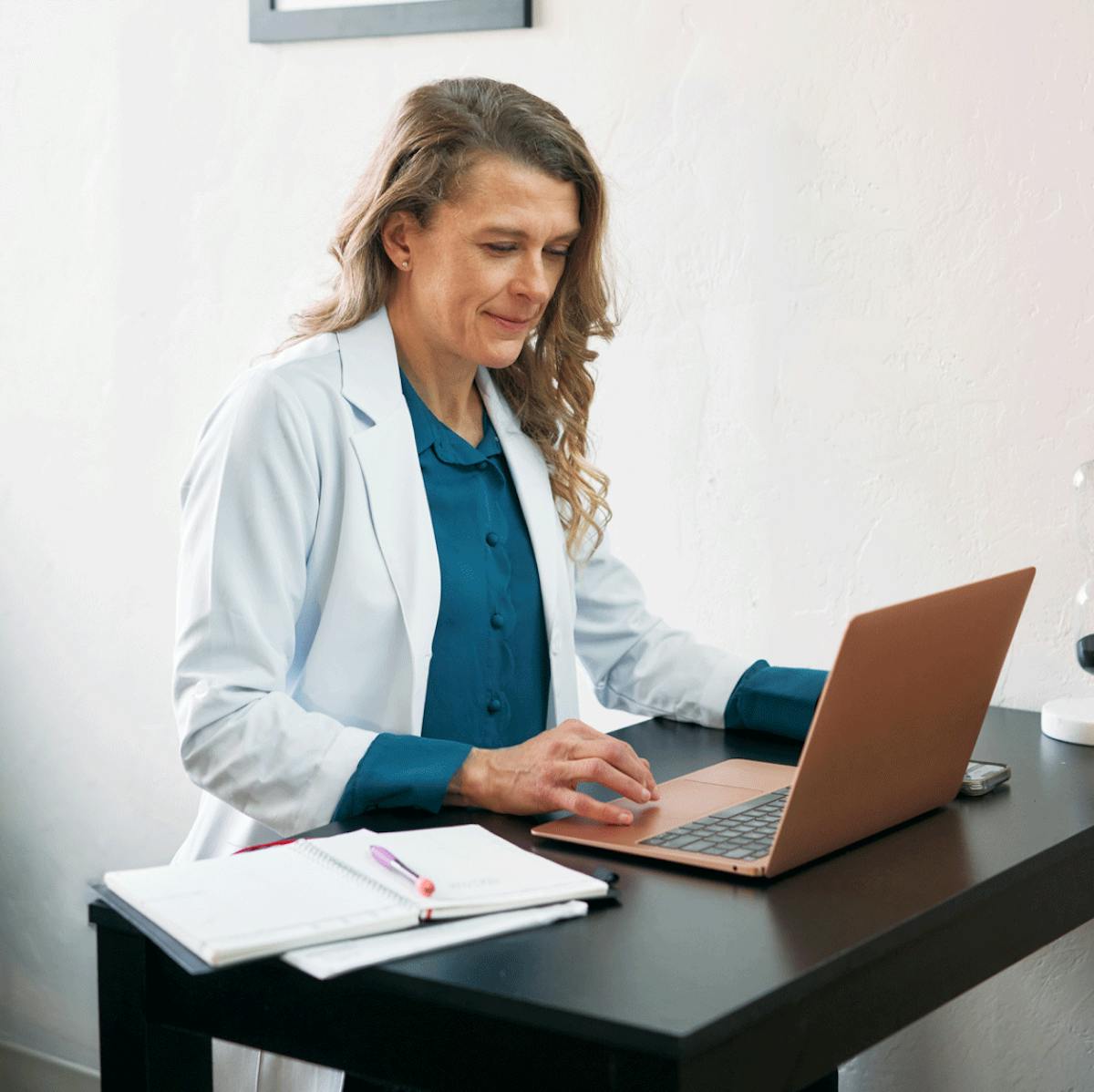 Expert Clinicians for Menopause, Perimenopause, and Cancer Survivorship, HRT, GLP-1s | Midi Health