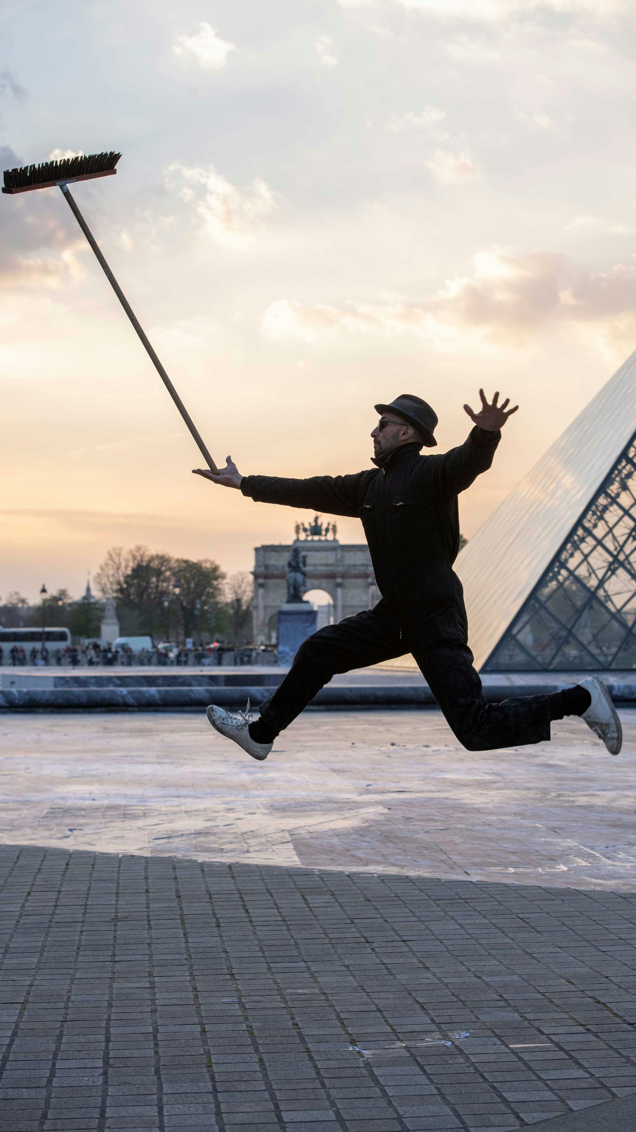 JR AU LOUVRE & LE SECRET DE LA GRANDE PYRAMIDE