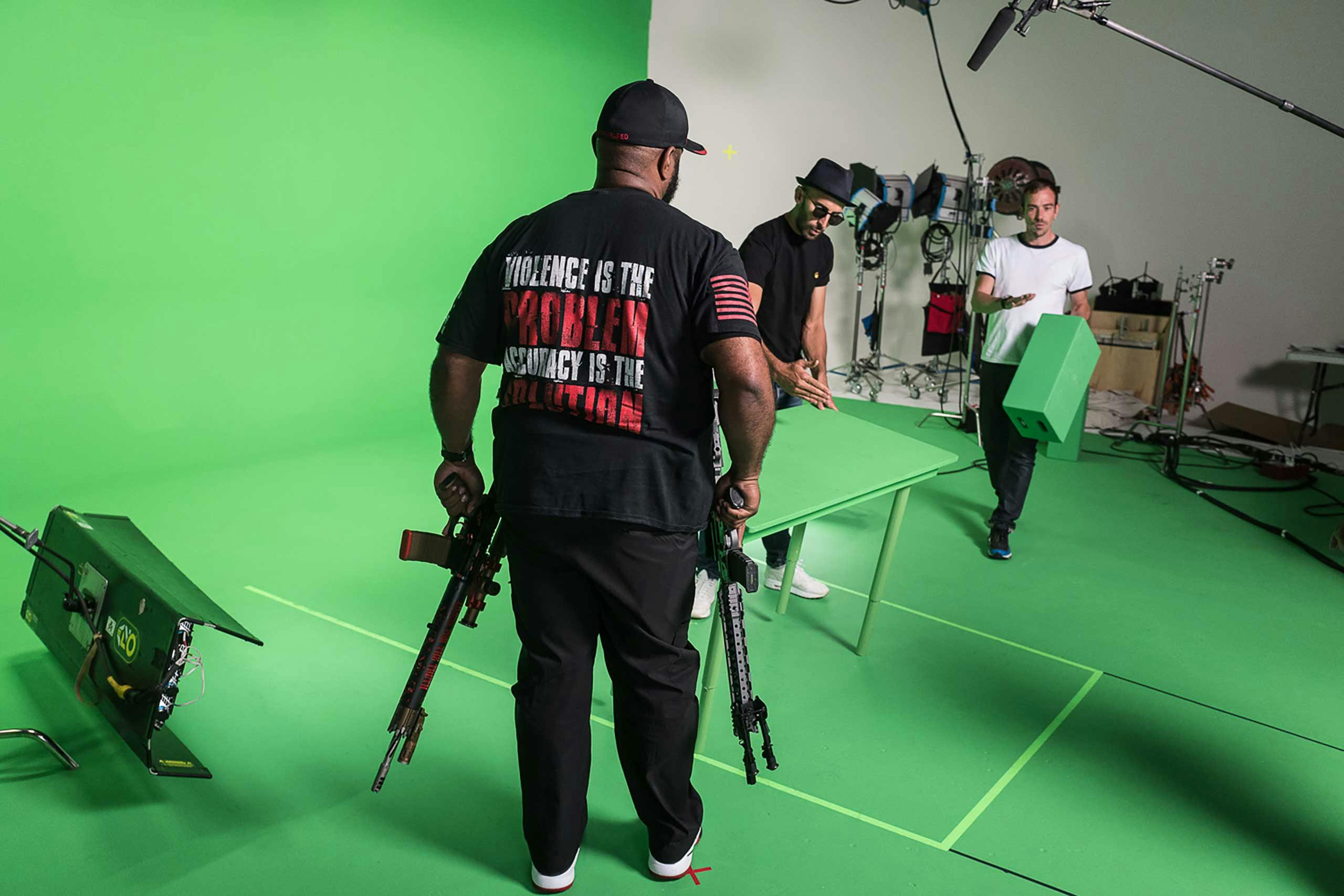 THE GUN CHRONICLES : A STORY OF AMERICA