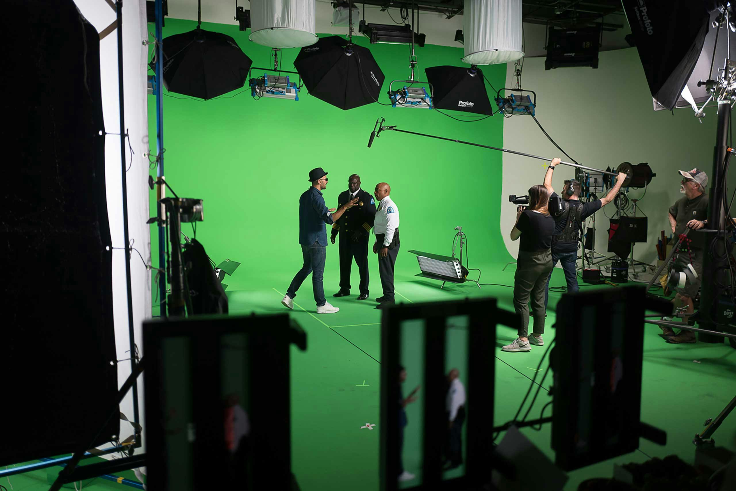 THE GUN CHRONICLES : A STORY OF AMERICA