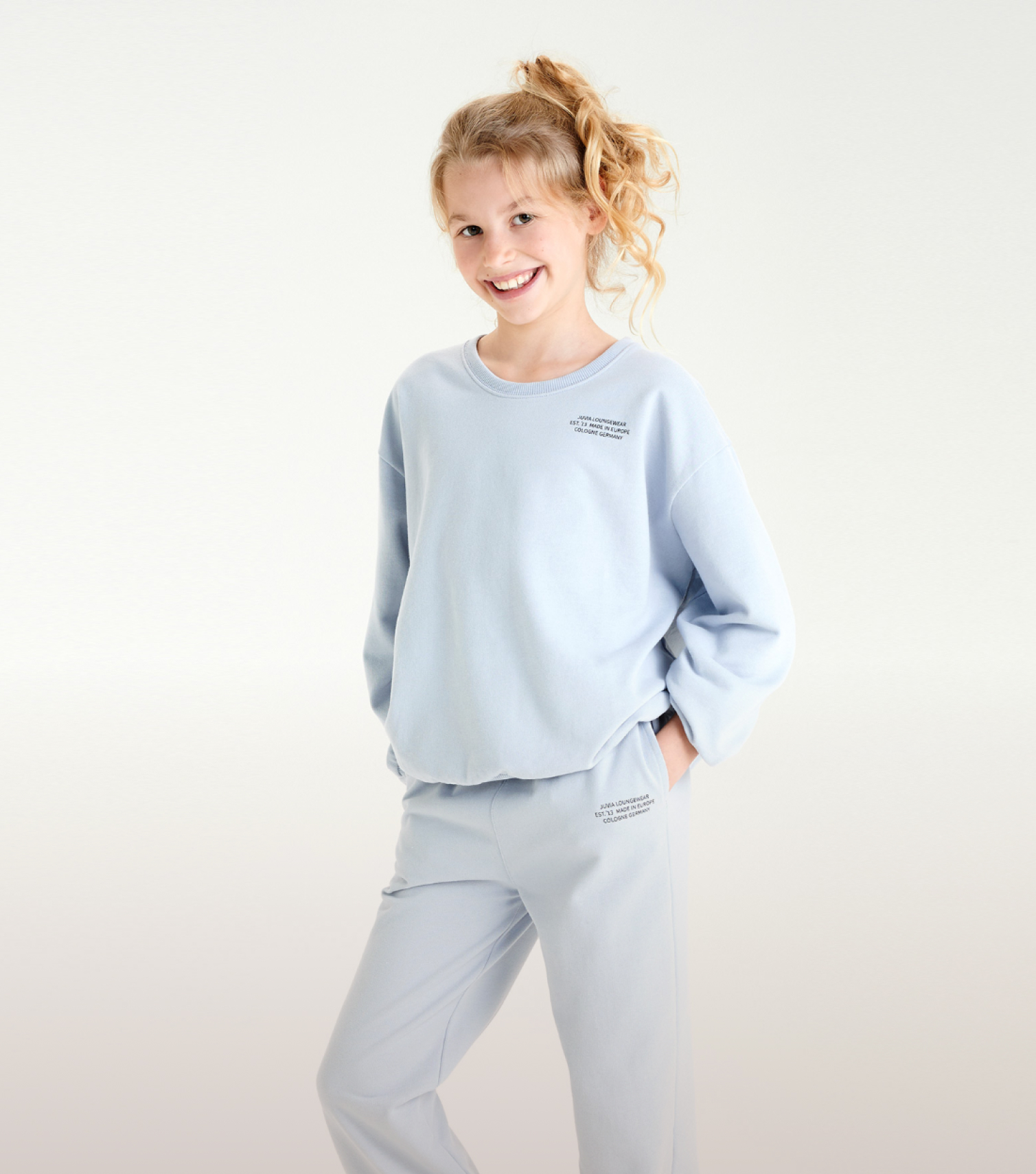 Luxuriöse Loungewear für Damen, Herren & Kinder | JUVIA