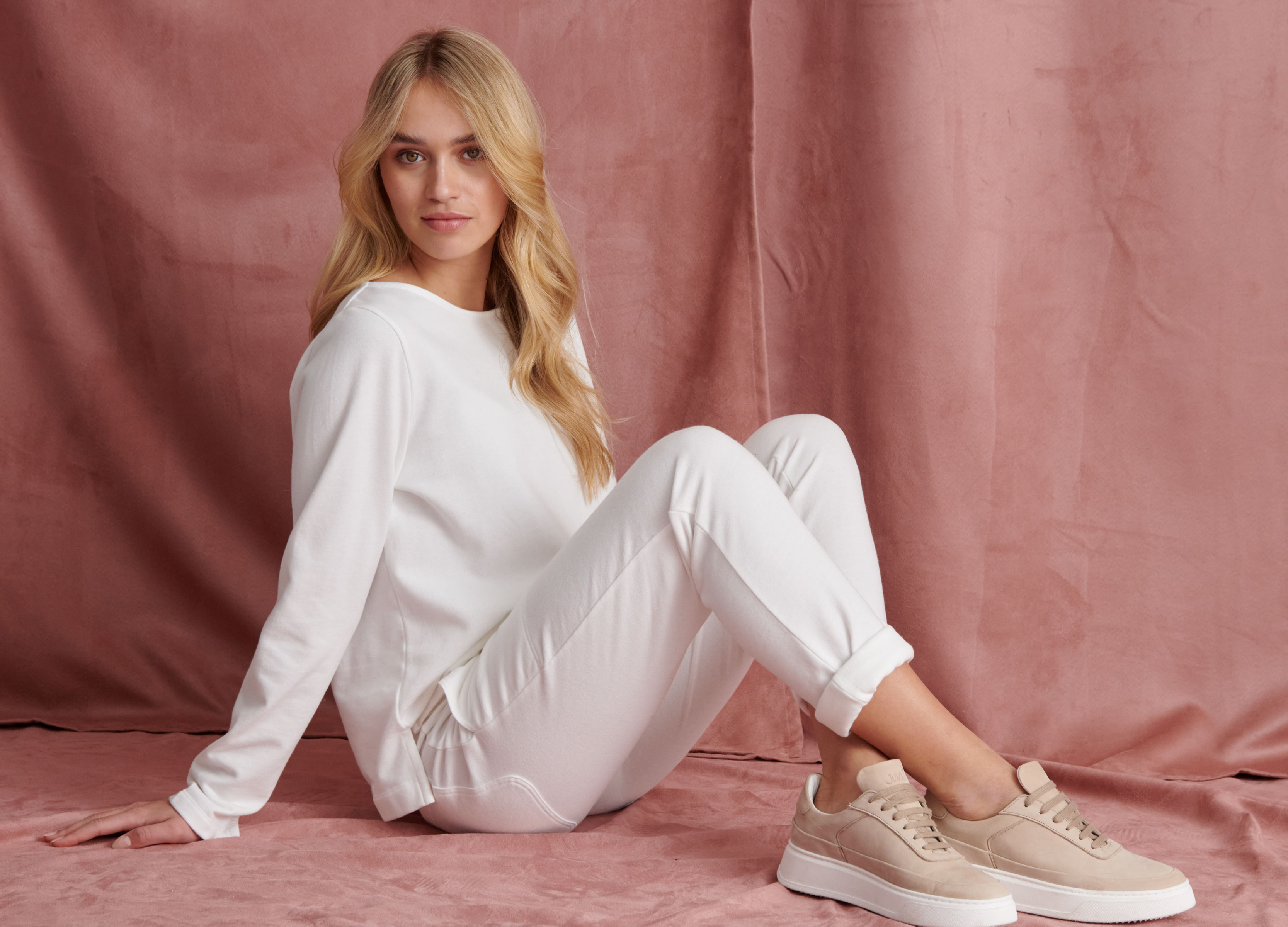 Luxury loungewear for women, men & children | JUVIA