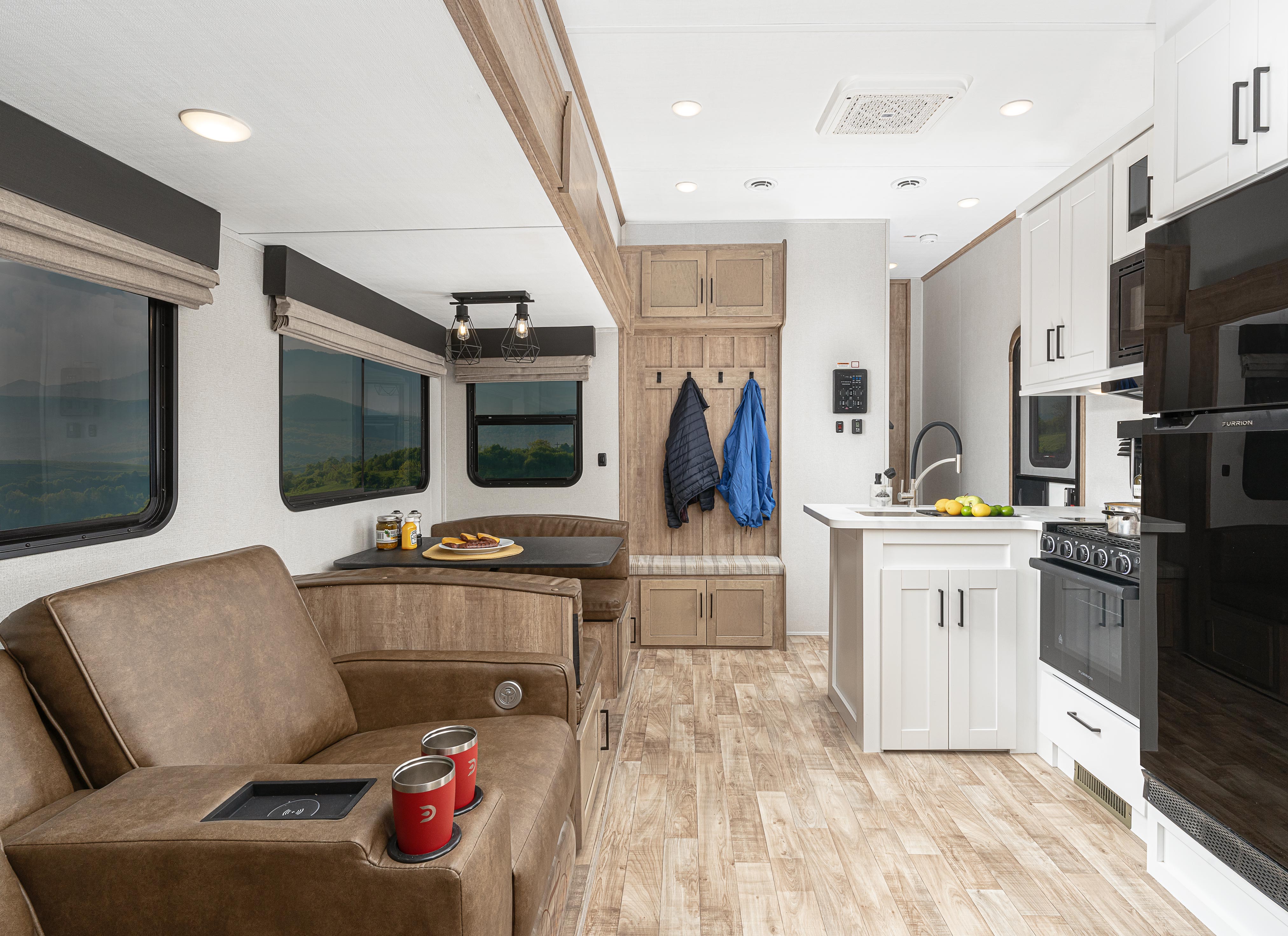 Keystone Arcadia Super Lite fifth wheels, a new generation of RVs ...