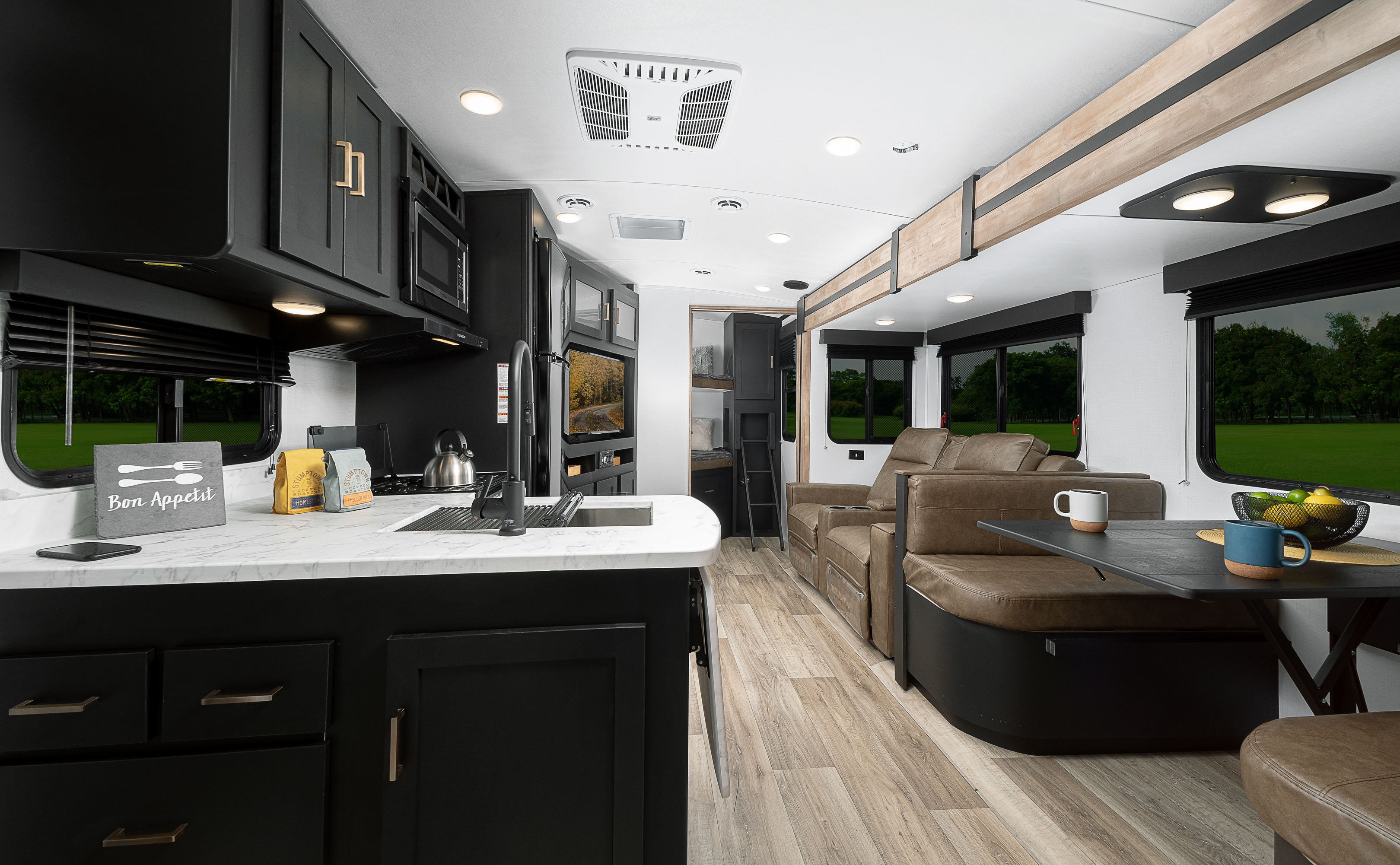 Best 2022 Travel Trailers & Fifth Wheels for Families | Keystone RV ...