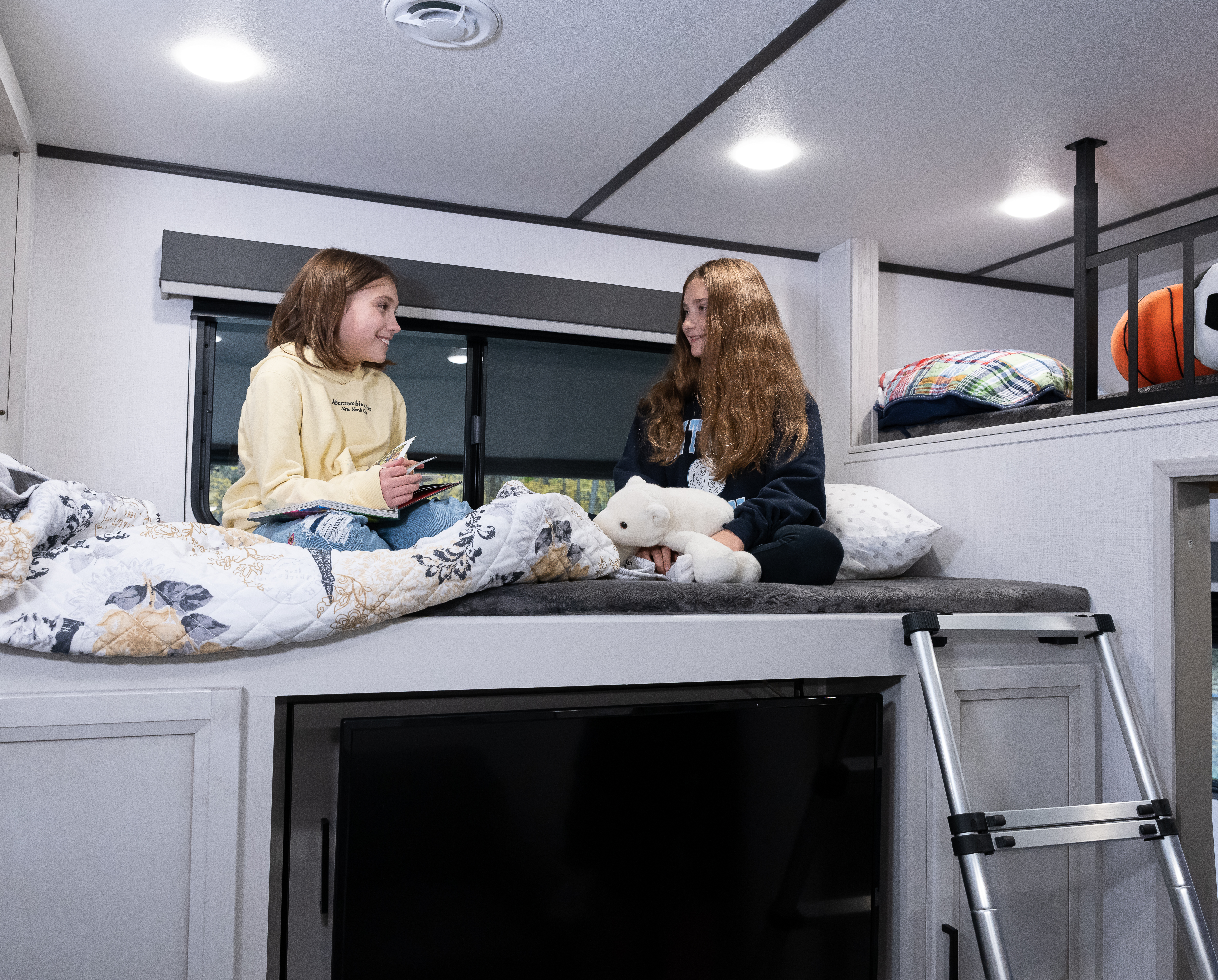 RVs for Big Families - Bring the Whole Family Along - Keystone RV ...