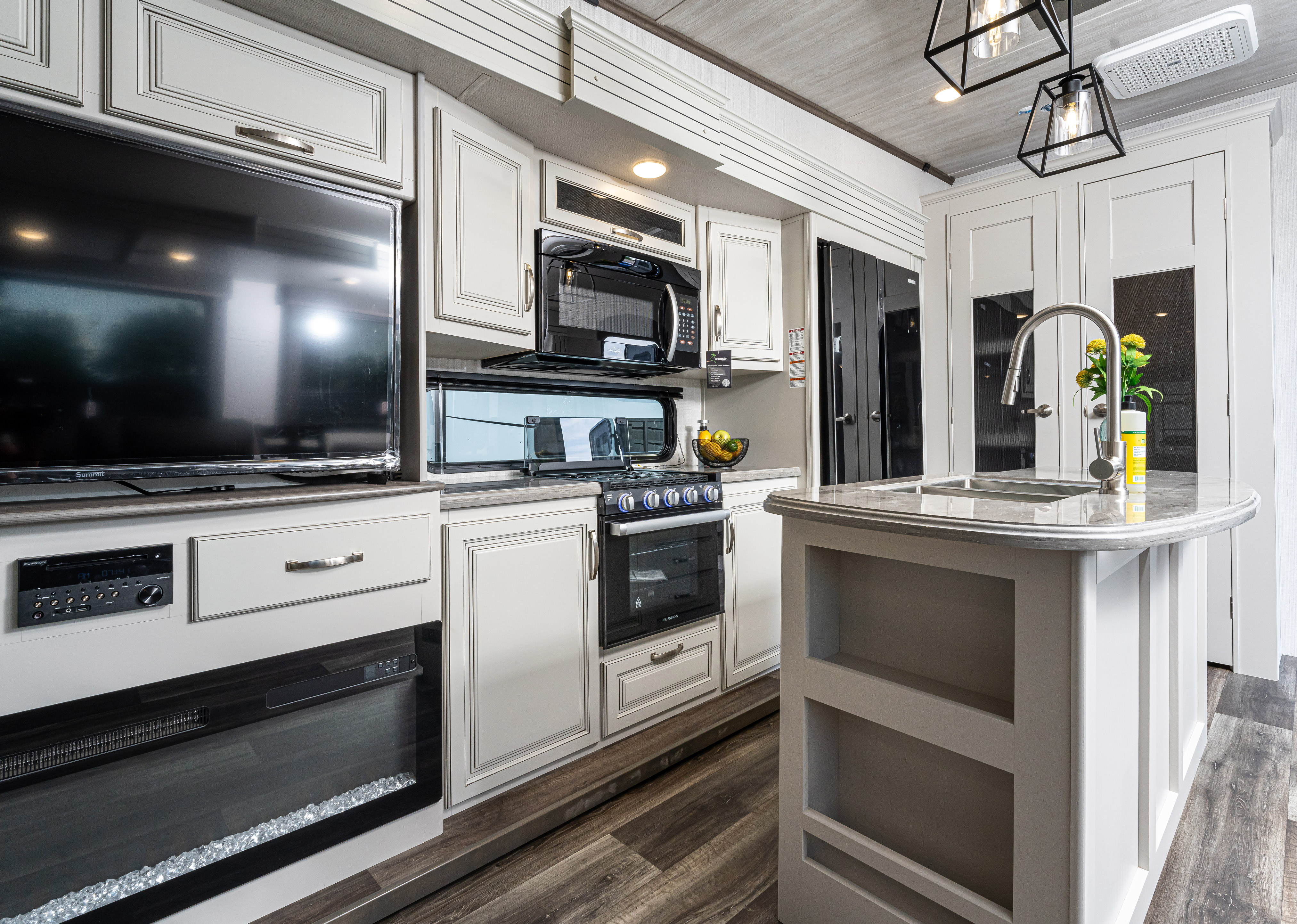 New 2023 Fifth Wheel RV Interiors! | Keystone RV Blog - Keystone RV