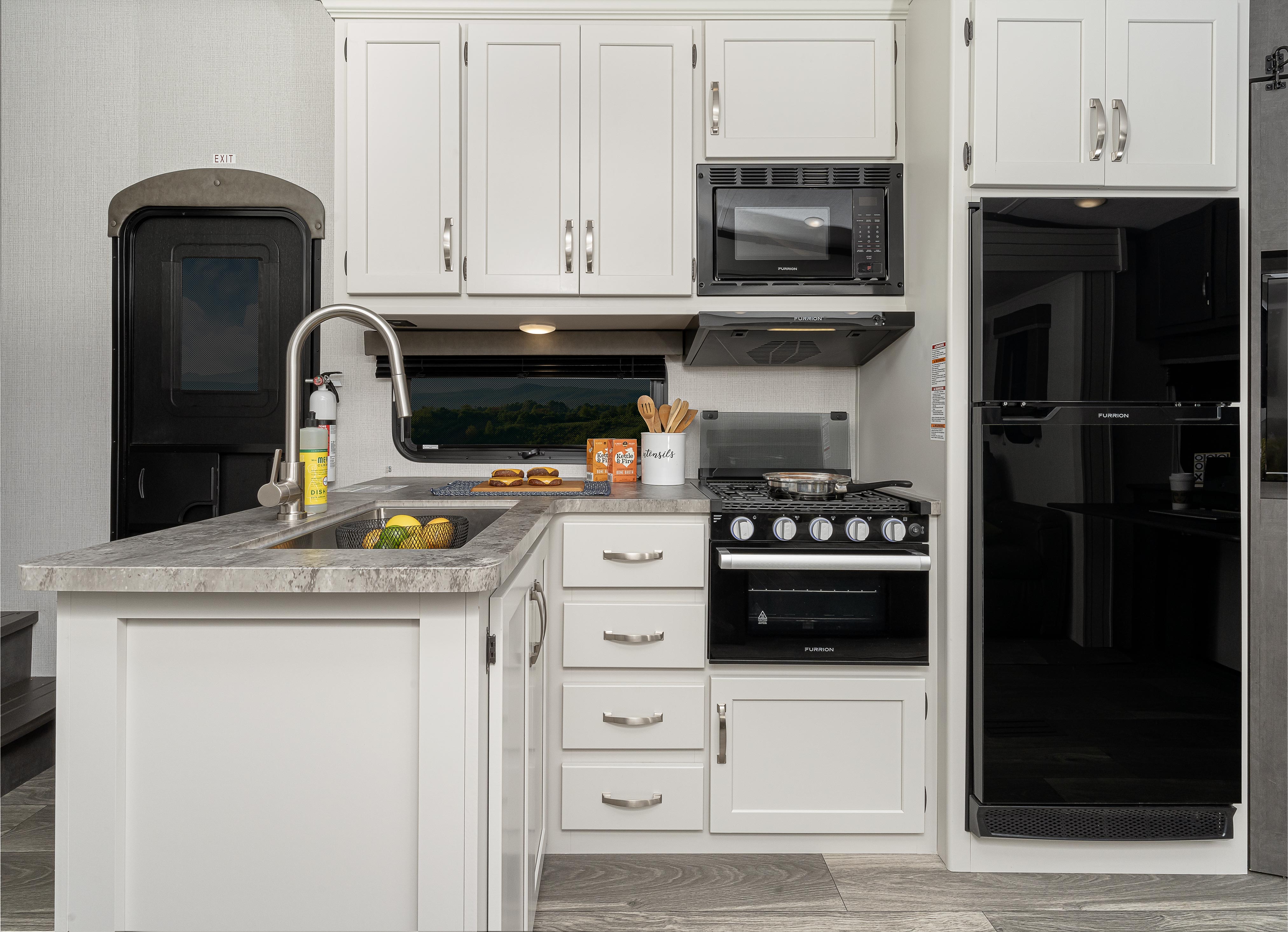 Cougar Sport Fifth Wheels - Affordable & Shorter Floorplans - Keystone ...