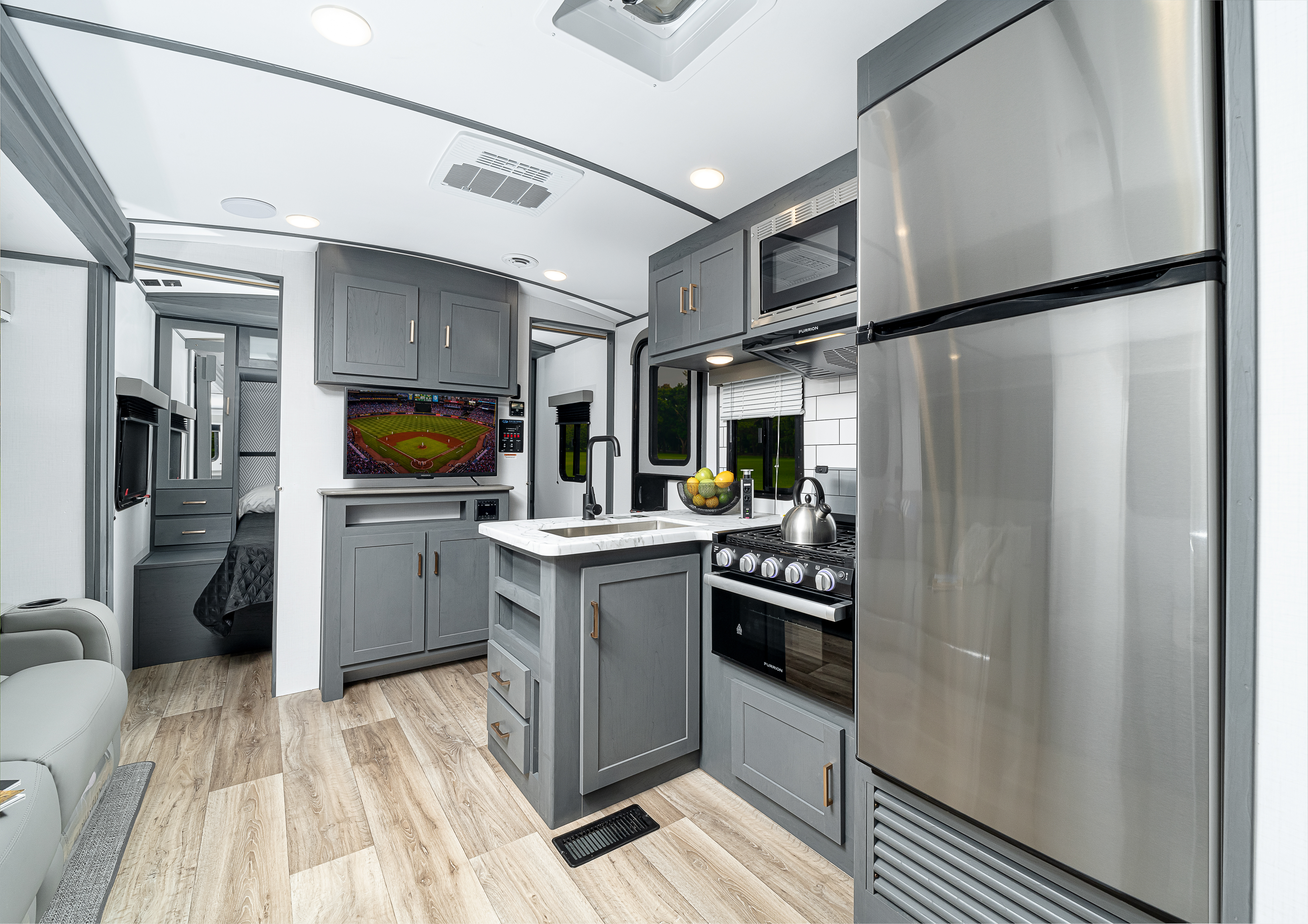 Best 2022 Travel Trailers & Fifth Wheels for Families | Keystone RV ...