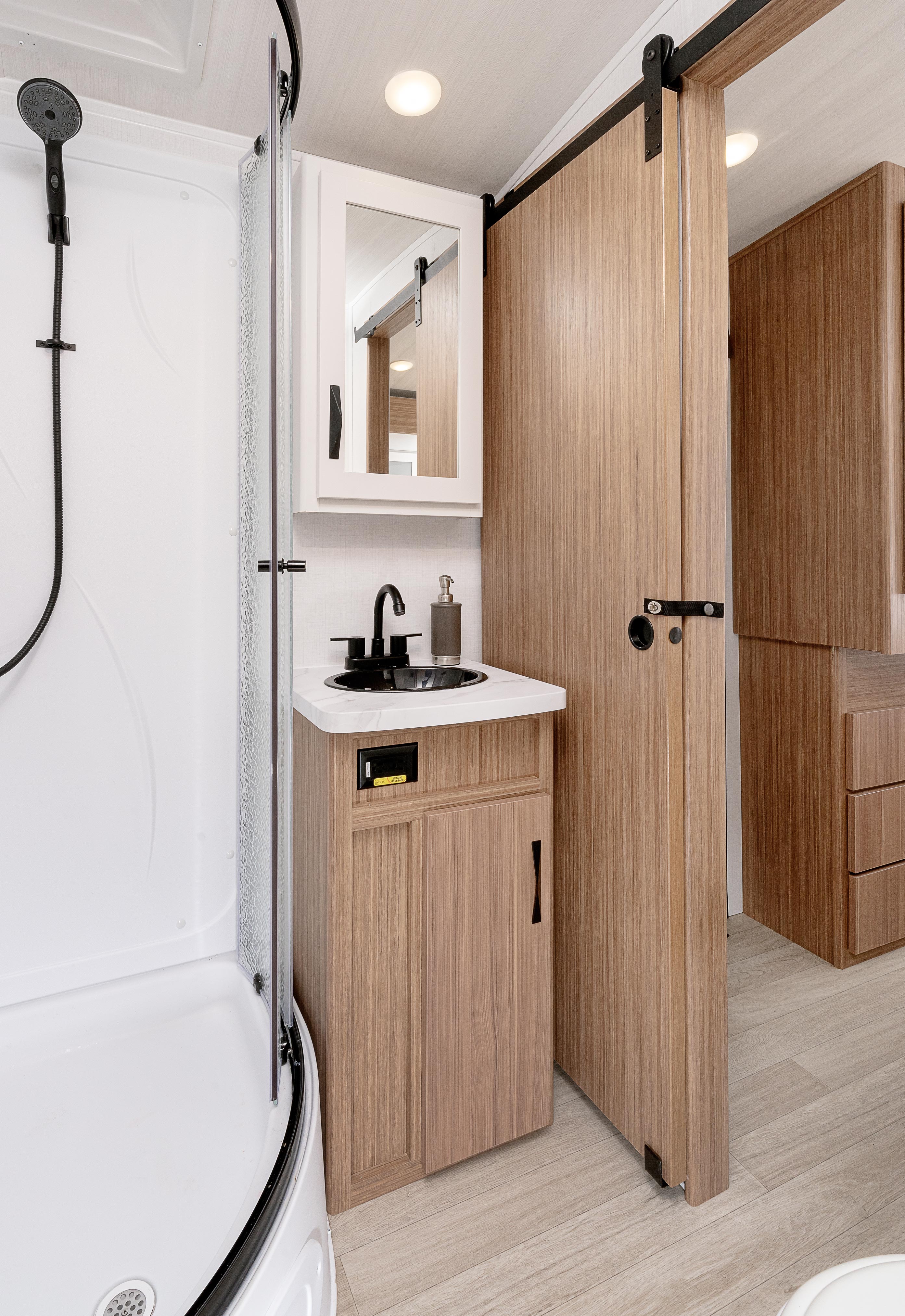 Passport Ultra-Lite Travel Trailers - Easy to Tow Floorplans For Any ...