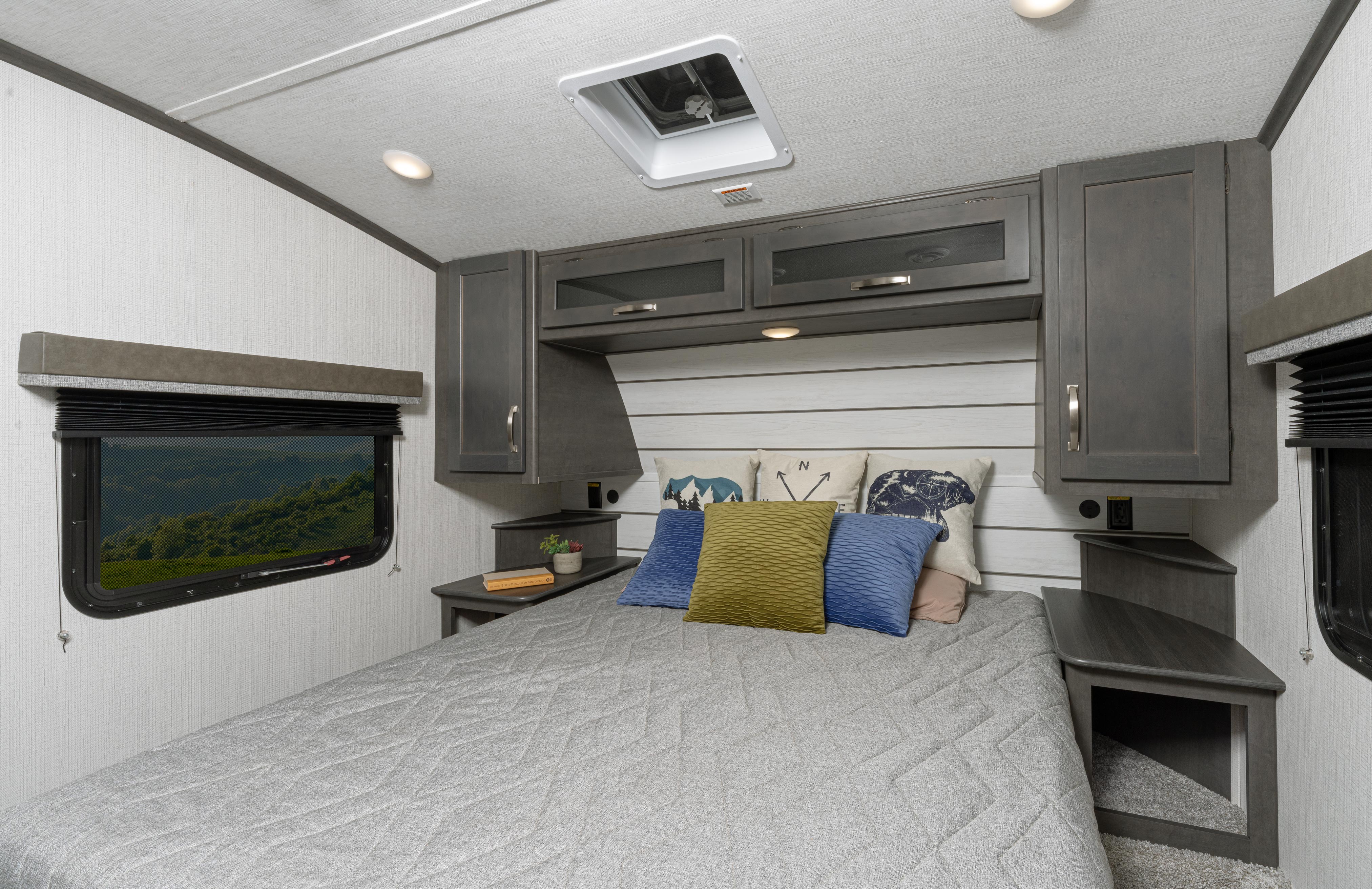 Cougar Sport Fifth Wheels - Affordable & Shorter Floorplans - Keystone ...