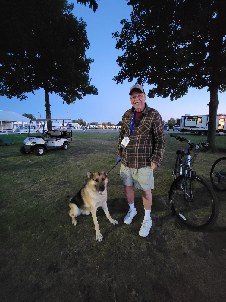 RV Travel with Pets: Joys, Challenges, and Essential Tips - Keystone RV