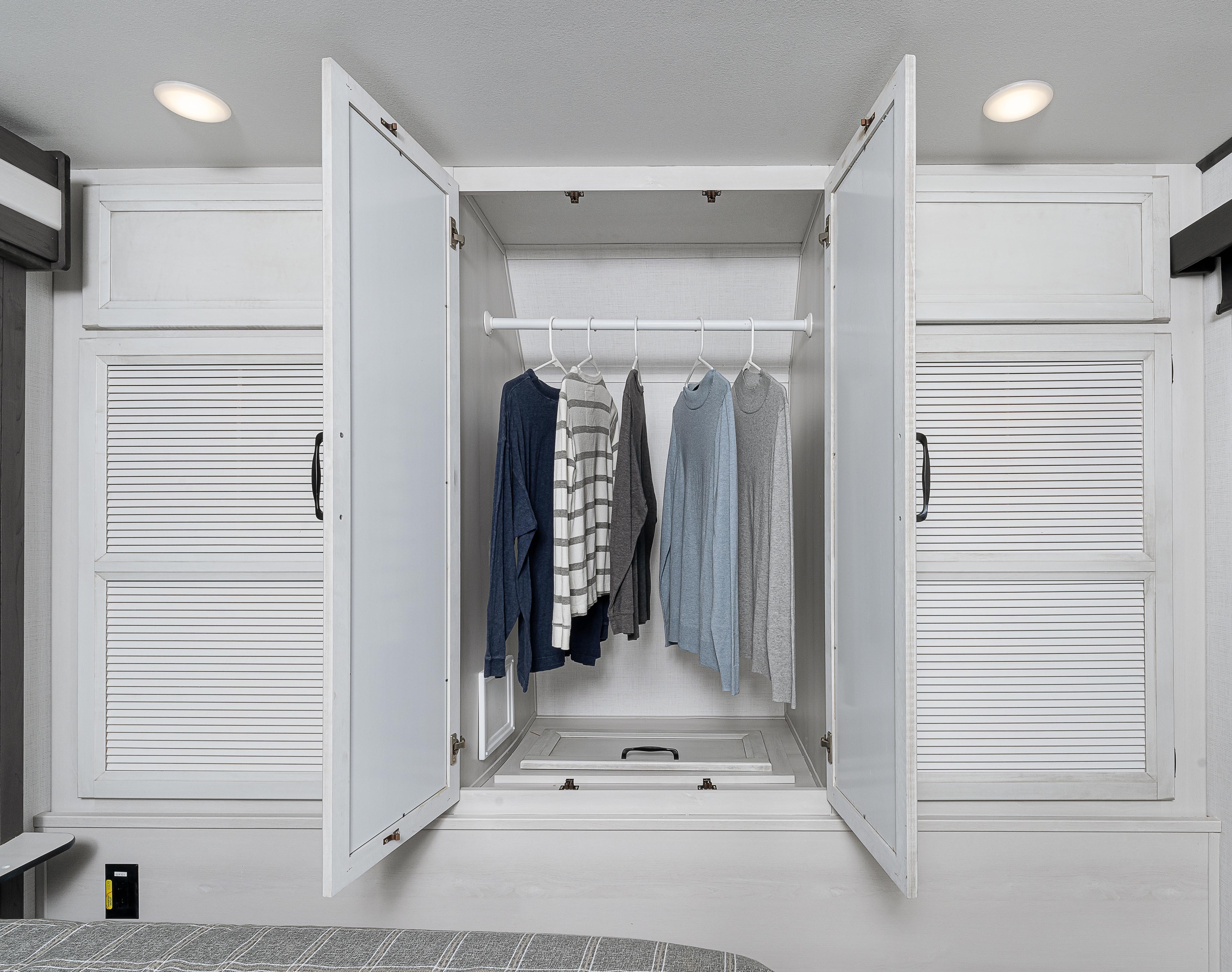 Our Favorite Couples Coaches - Keystone RV