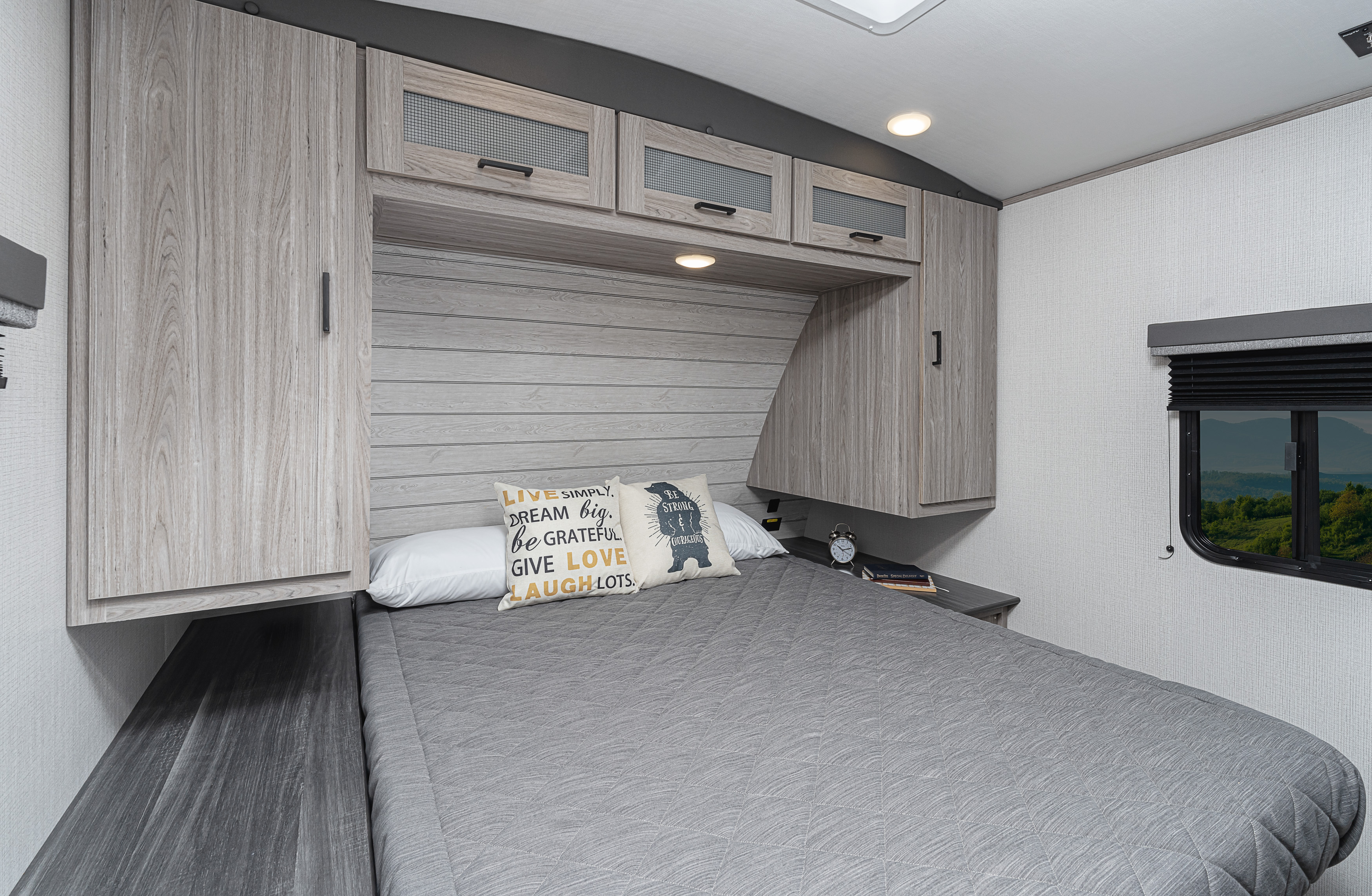 Easy-to-Tow, Lightweight Travel Trailers (2023) | Keystone RV Blog ...