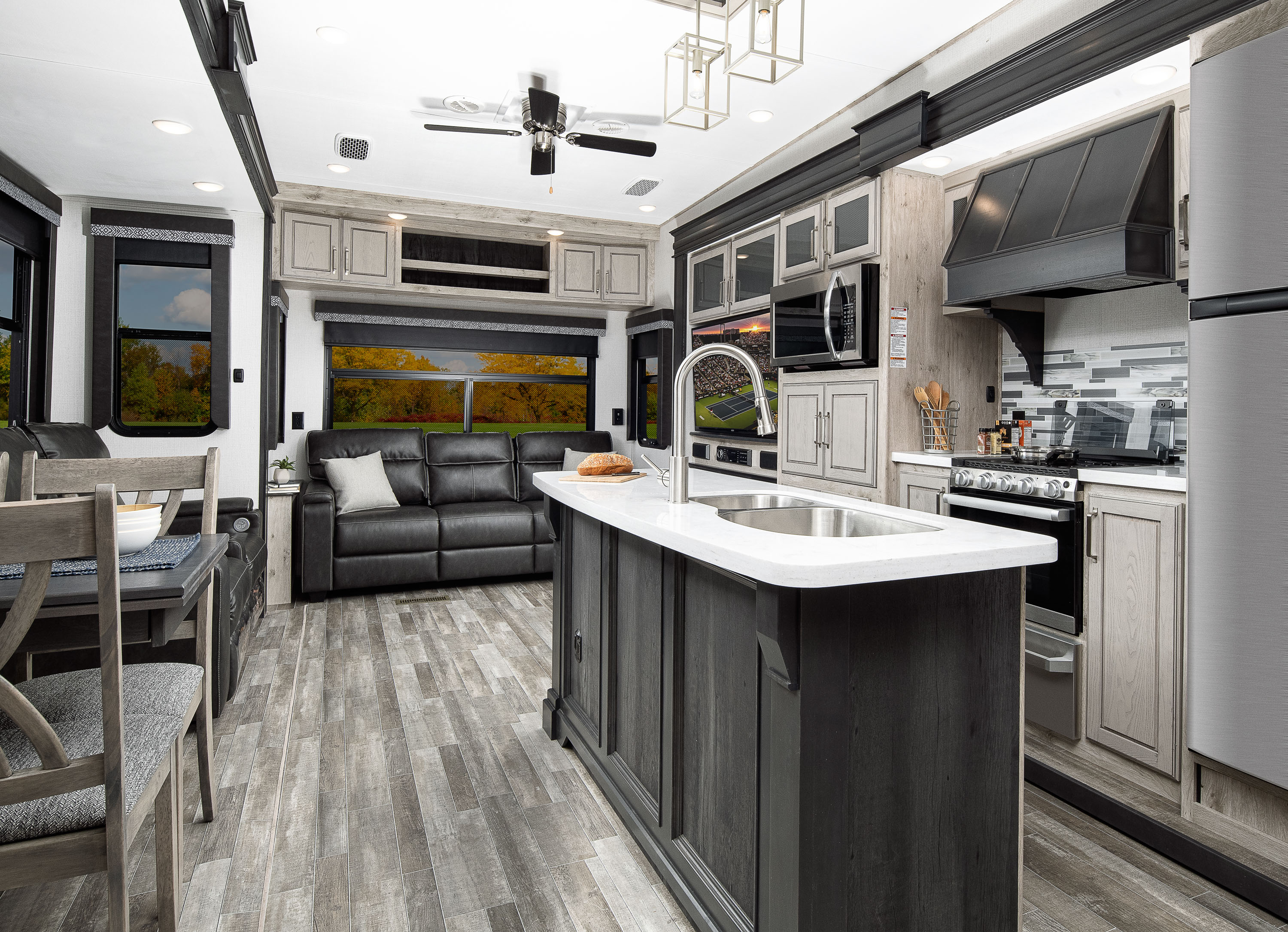 Best 2022 Travel Trailers & Fifth Wheels for Families | Keystone RV ...