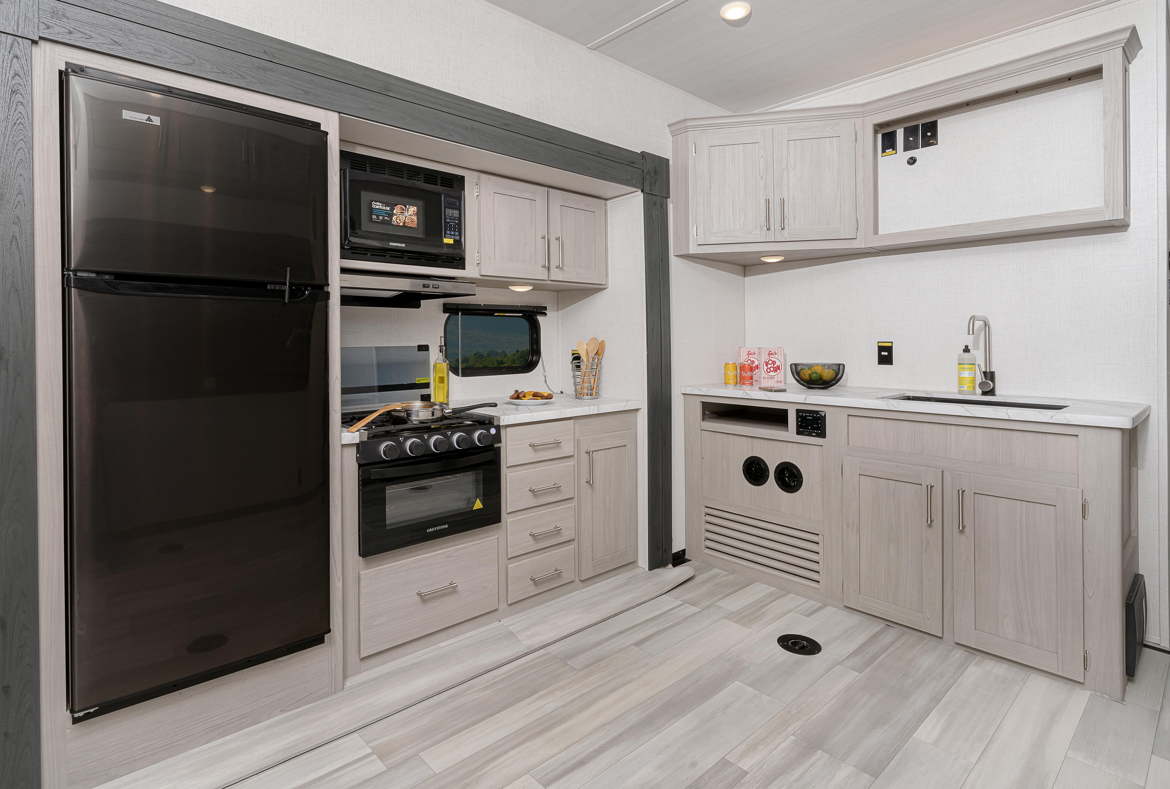 Impact Aluminum Toy Hauler Travel Trailers - Model 2813 Floorplan ...