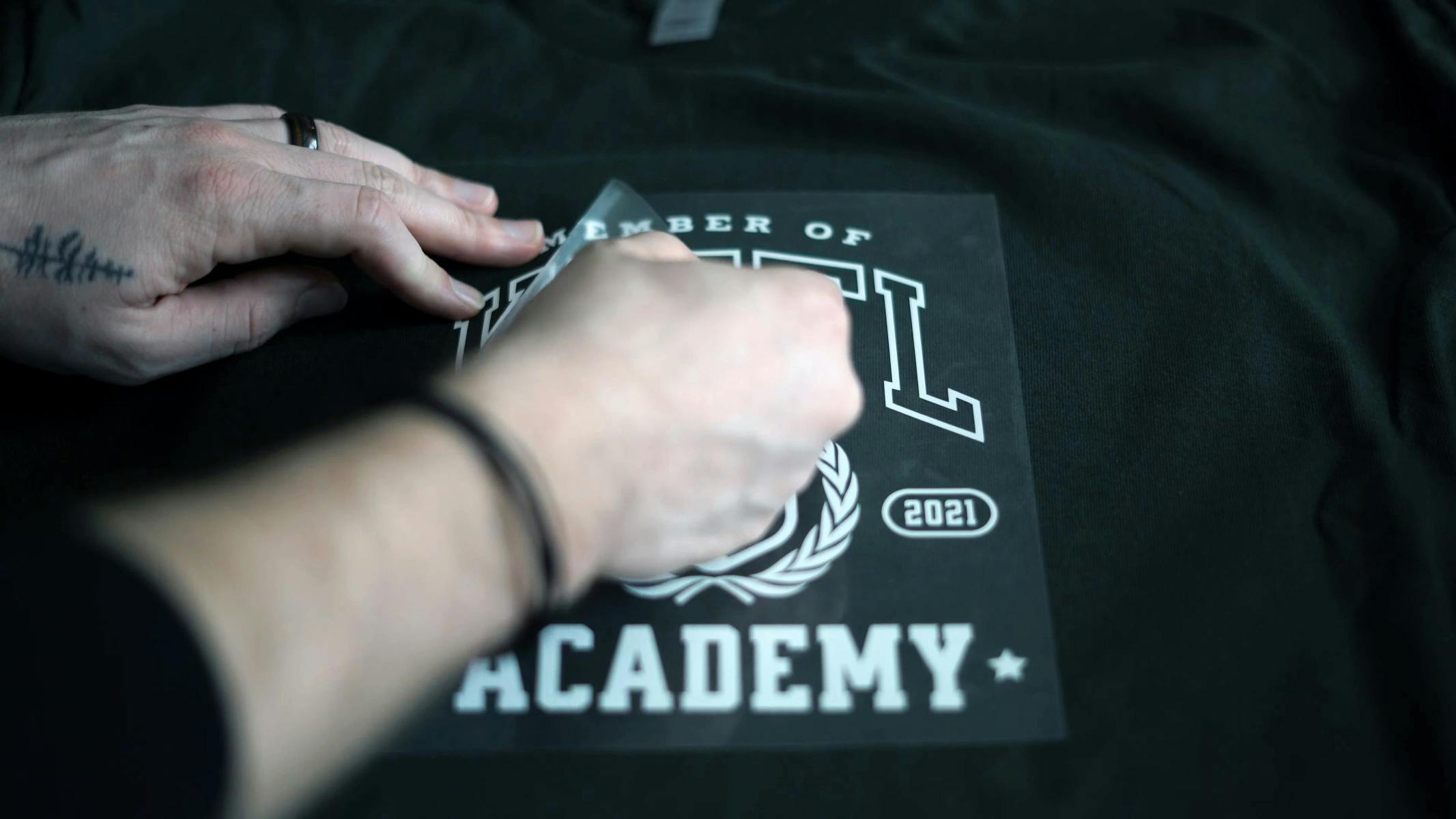 DIY Cricut heat press T-Shirt tutorial - Kittl Blog: Your Ultimate Guide to Graphic Design