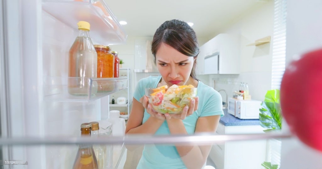 12 Signs Your Refrigerator Needs Repair - Kridovia
