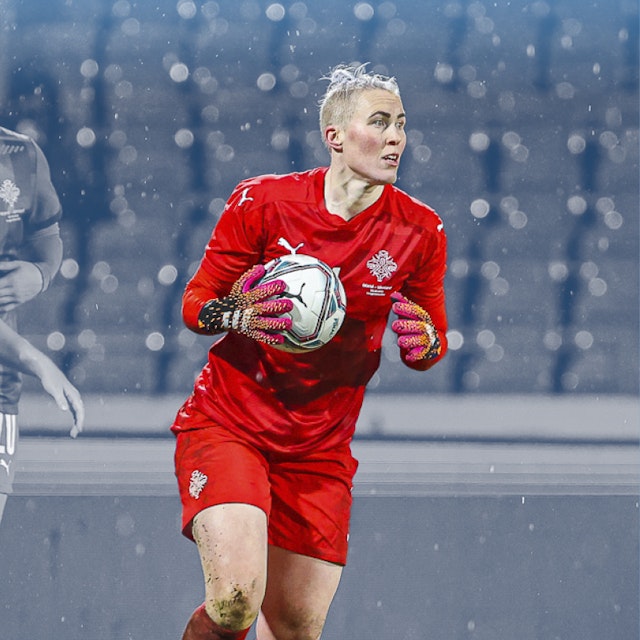 Ber er hver að baki nema sér systur eigi - Landsbankinn