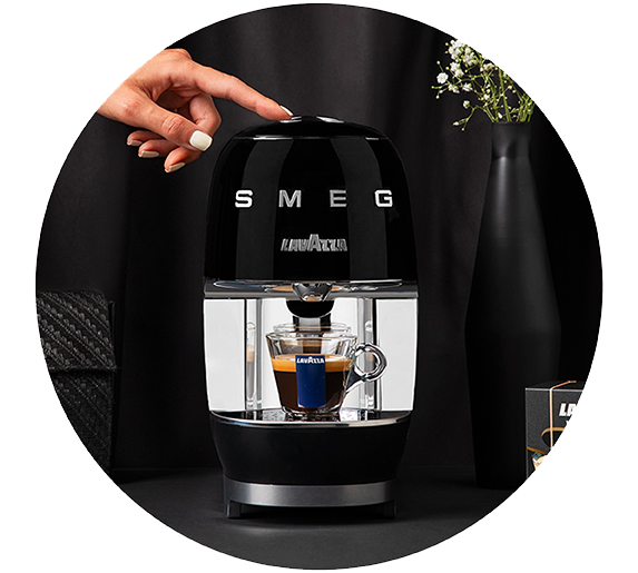 Lavazza A Modo Mio Smeg machine | Lavazza X Smeg
