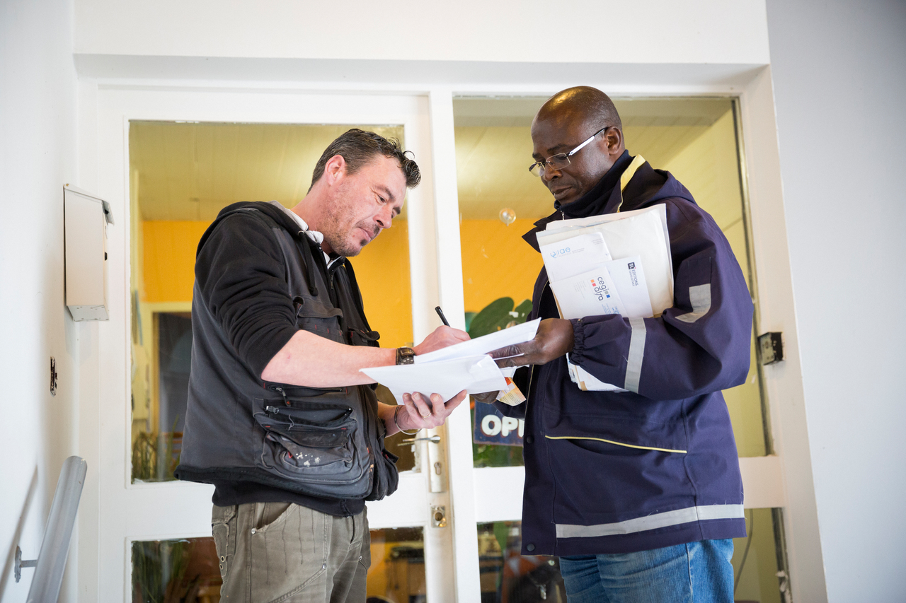Le métier de facteur : nouveaux services, nouvelles missions ! | La ...