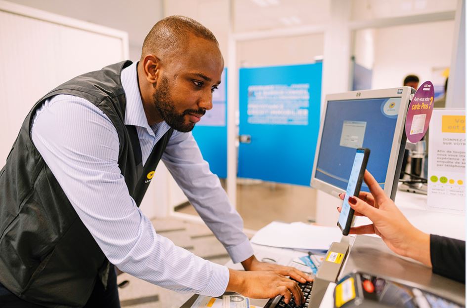 Identité Numérique: local services supporting digital development | La ...