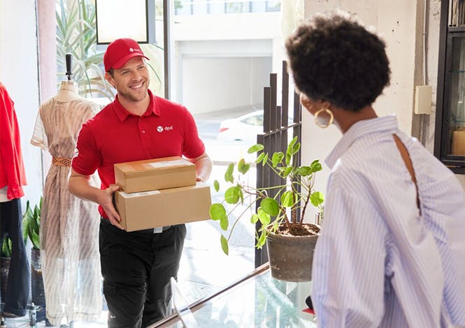 Parcel service providers tested by Stiftung Warentest : DPD Germany is ...