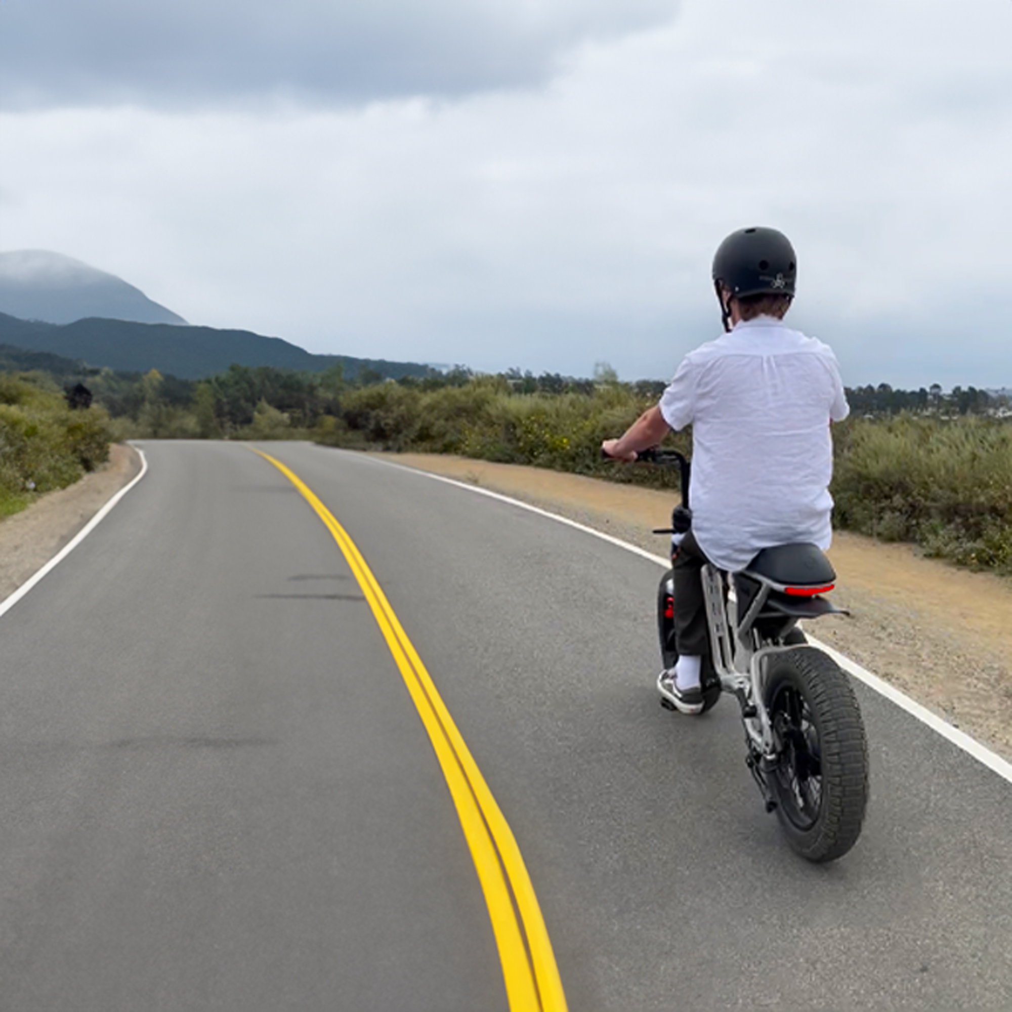 CRS-1200 Cafe Racer E-Bike | Ride Beyond Limits