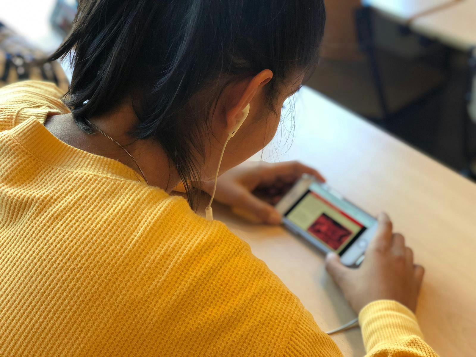 Download our LessonUp app and join every digital lesson!