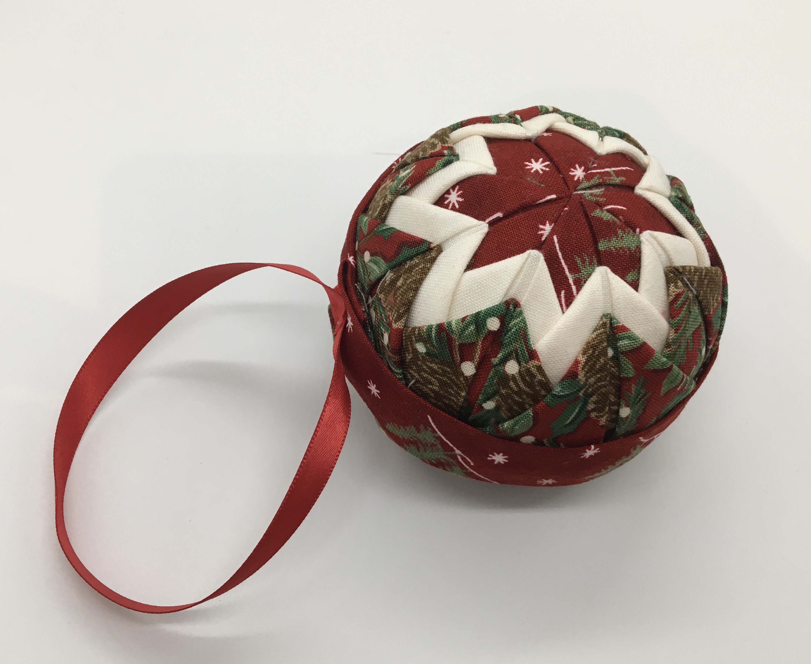 Quilted Christmas ball ornament - free tutorial! | LoveCrafts