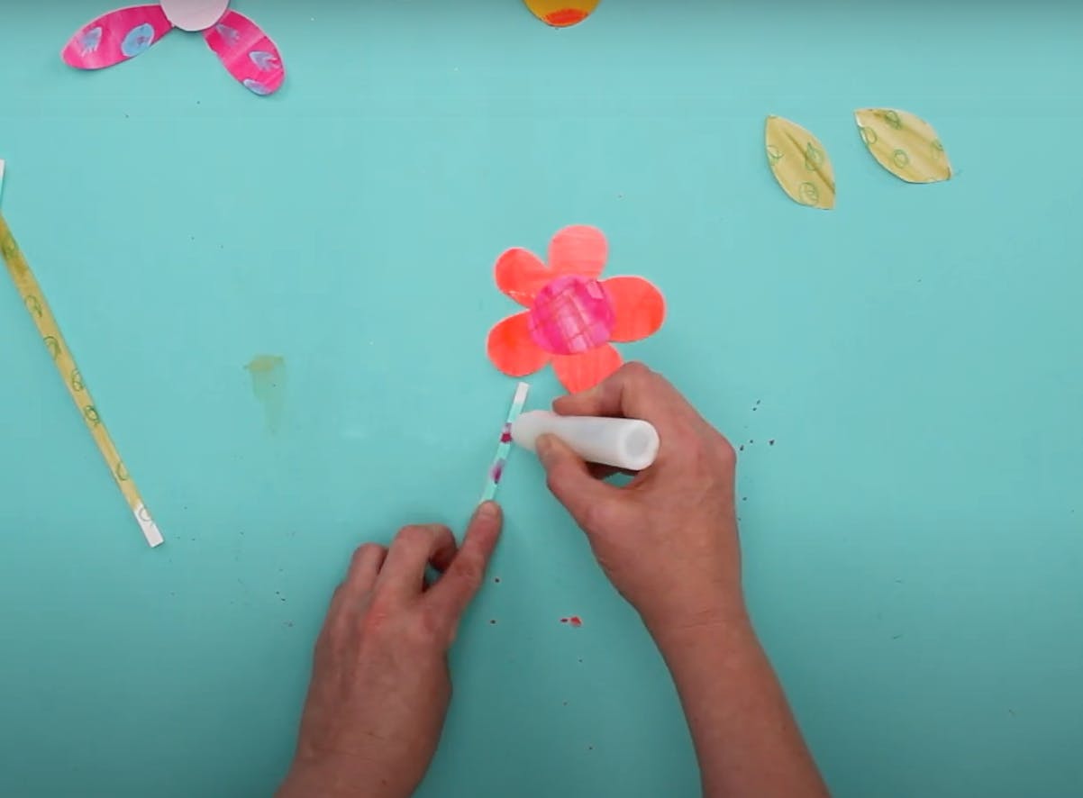 How to Make Paper Flowers for Kids (6 Steps) | LoveCrafts