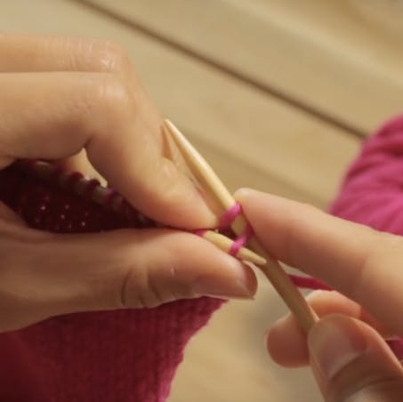 How to Cast Off Knitting (3 Ways) | LoveCrafts