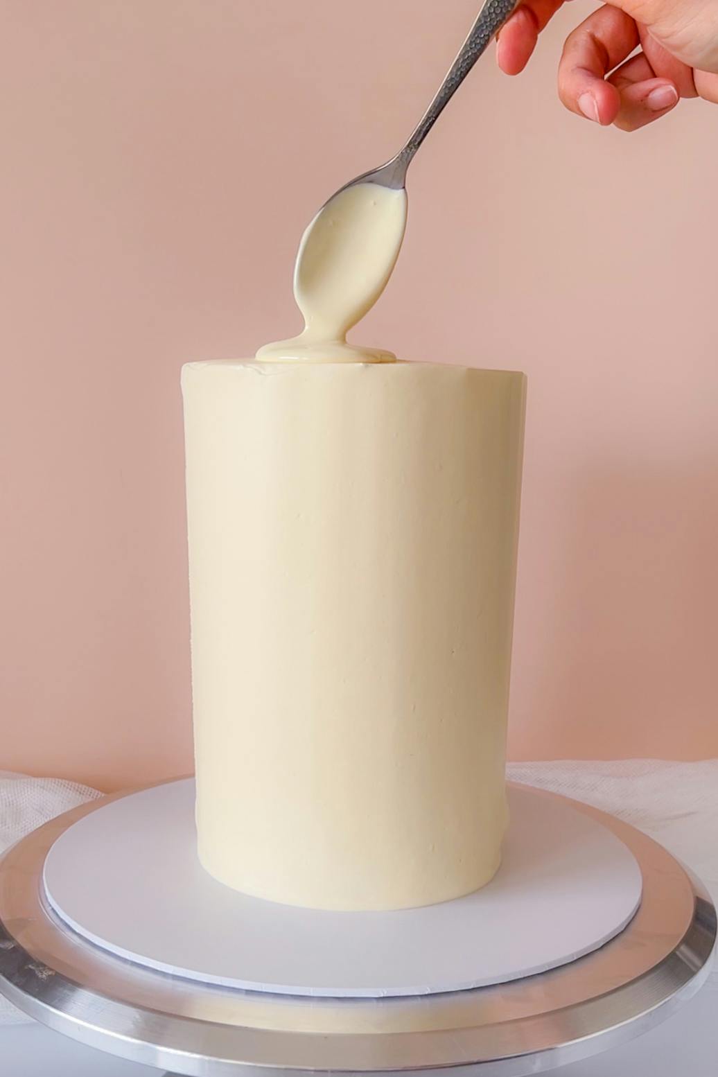 Make The Perfect Drip Cake | LoveCrafts