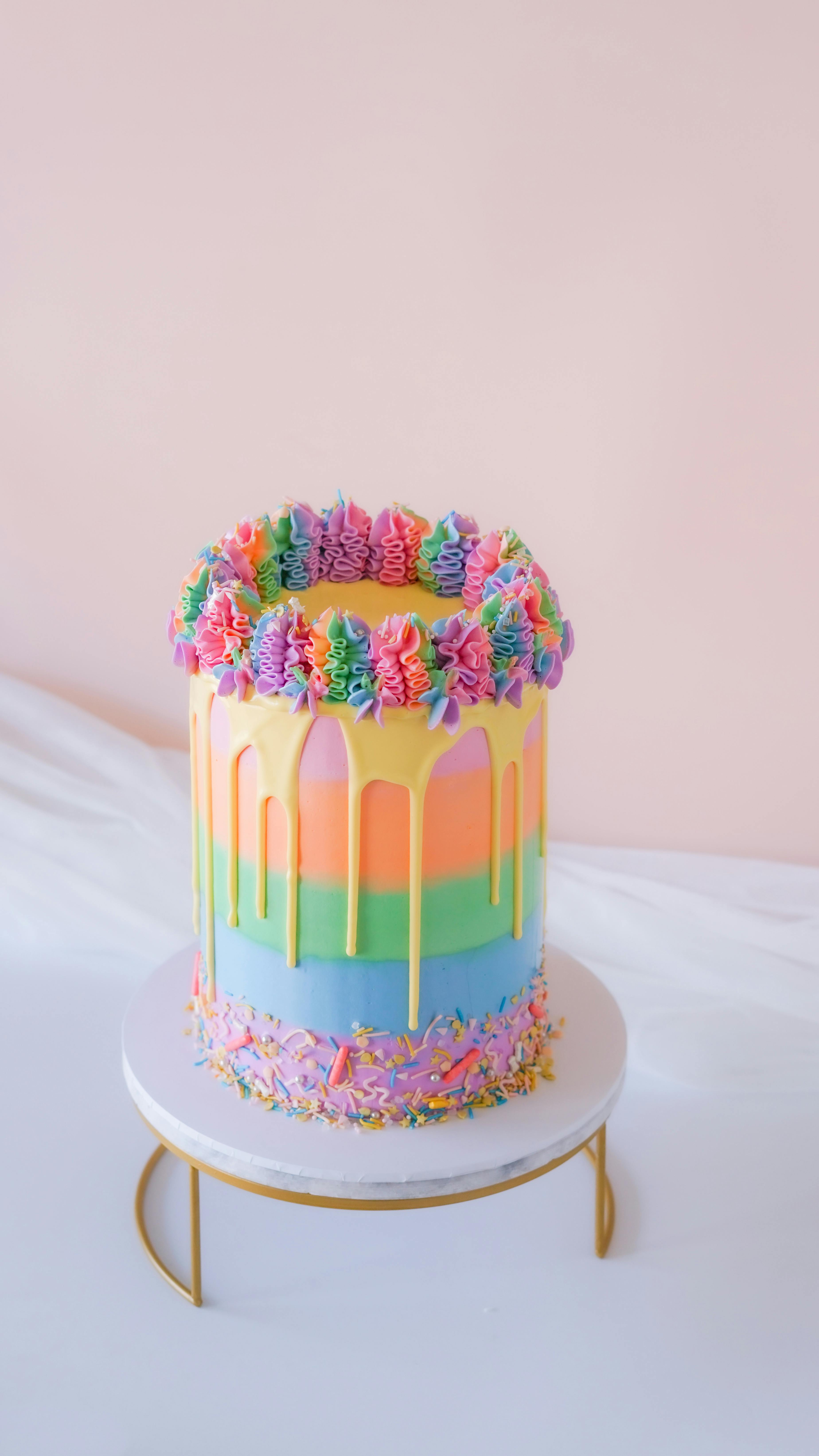 11 Flower Cake Ideas | LoveCrafts