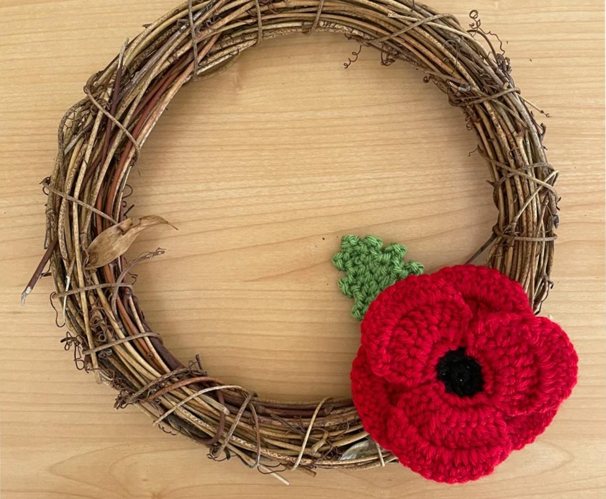 Crochet Poppy Wreath Tutorial | LoveCrafts