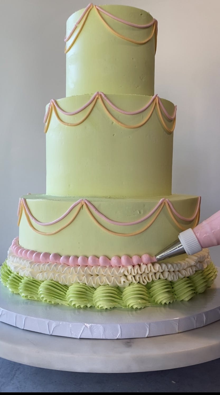 Vintage Tiered Cake Tutorial | LoveCrafts