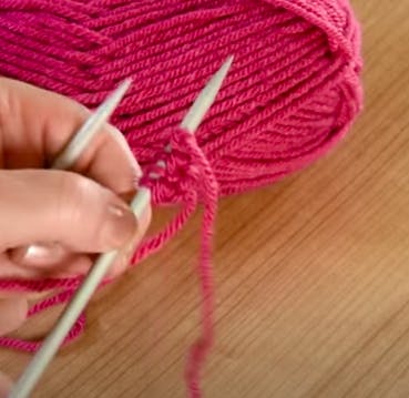 Coming up roses: Learn how to knit a rose with this free tutorial ...