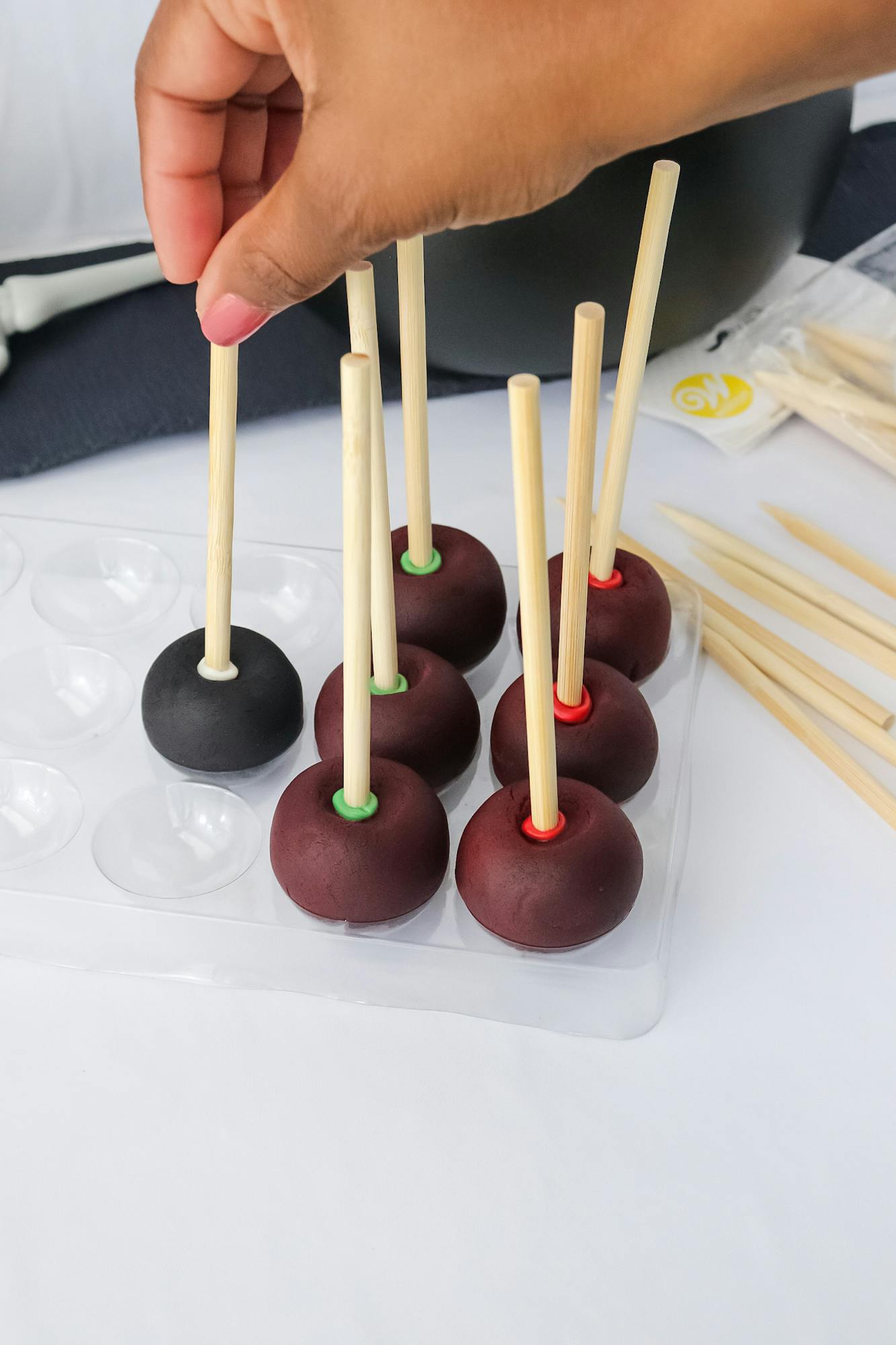 How To Make Toffee Apple Cake Pops | LoveCrafts