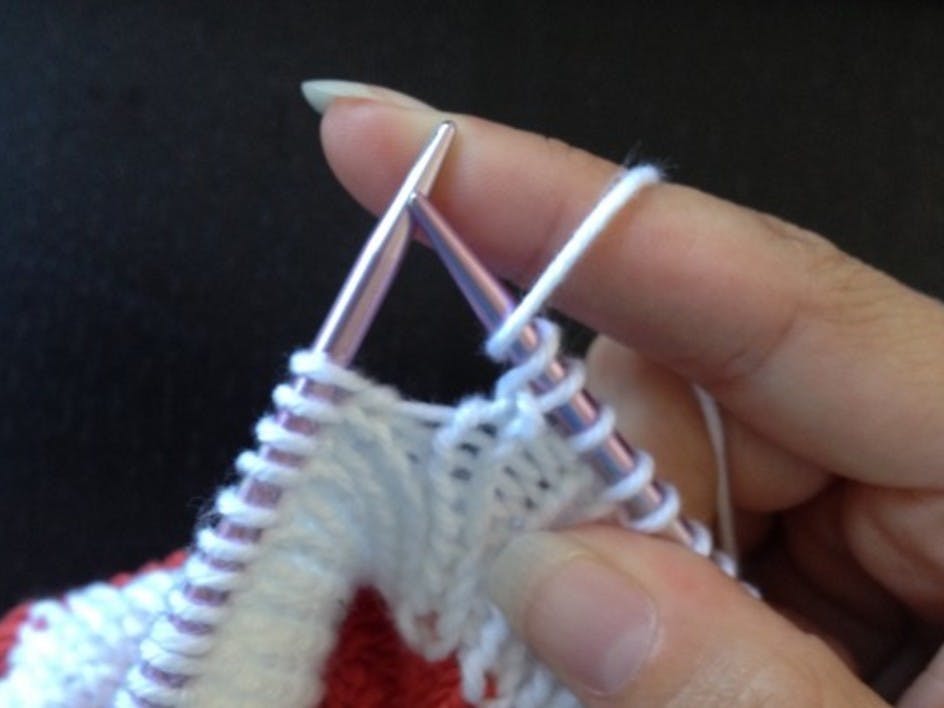 How to cast off with some stretch | LoveCrafts