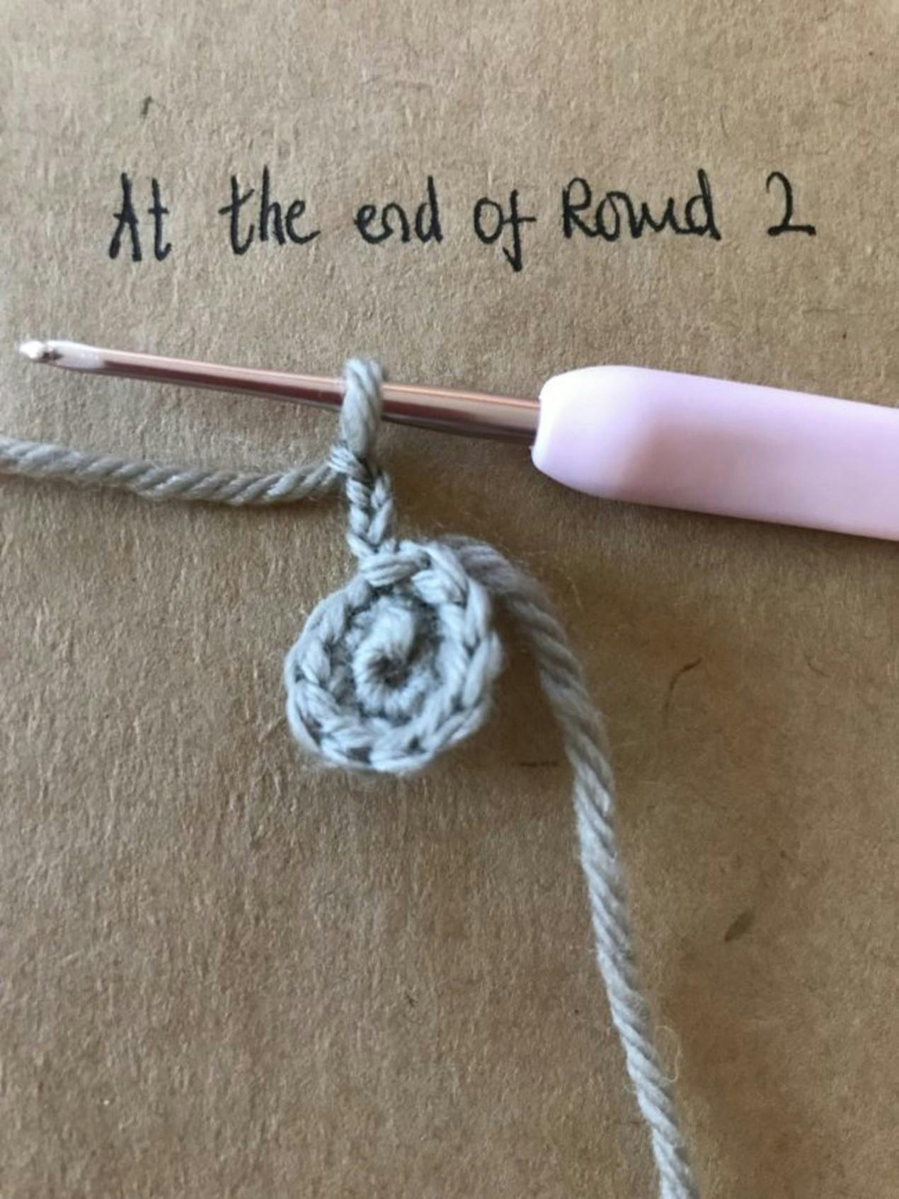 Crochet these fabulous star mittens | LoveCrafts