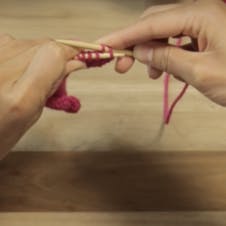 How to Cast Off Knitting (3 Ways) | LoveCrafts