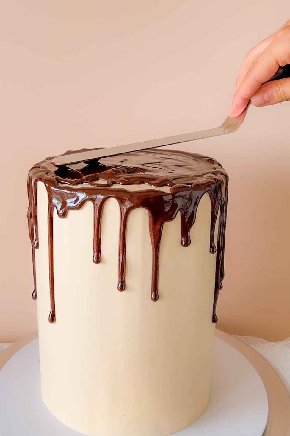 Make The Perfect Drip Cake | LoveCrafts