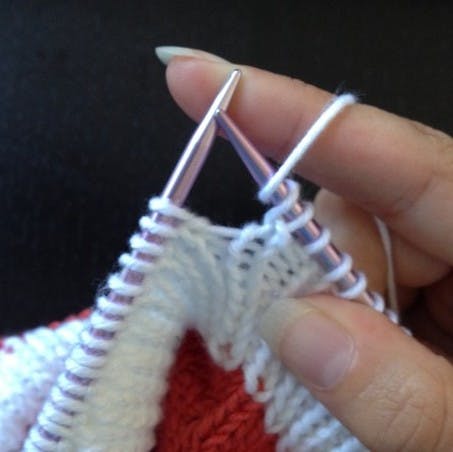 How to cast off with some stretch | LoveCrafts