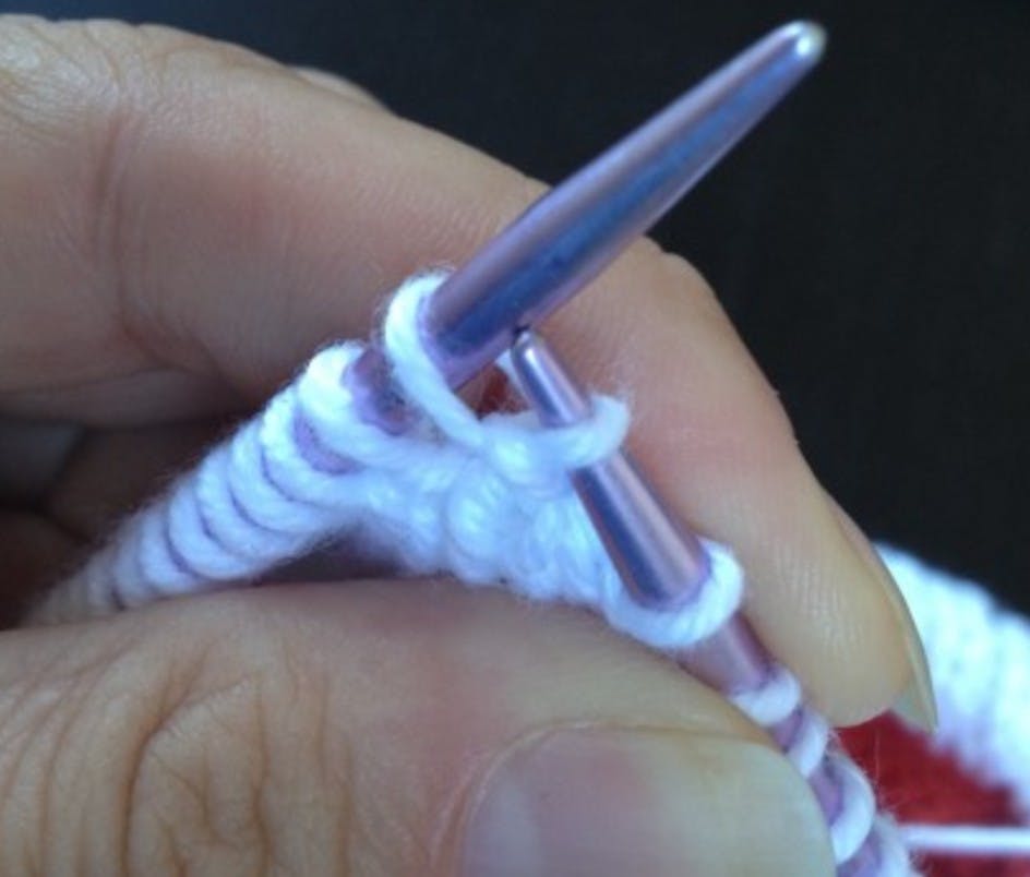 How to cast off with some stretch | LoveCrafts