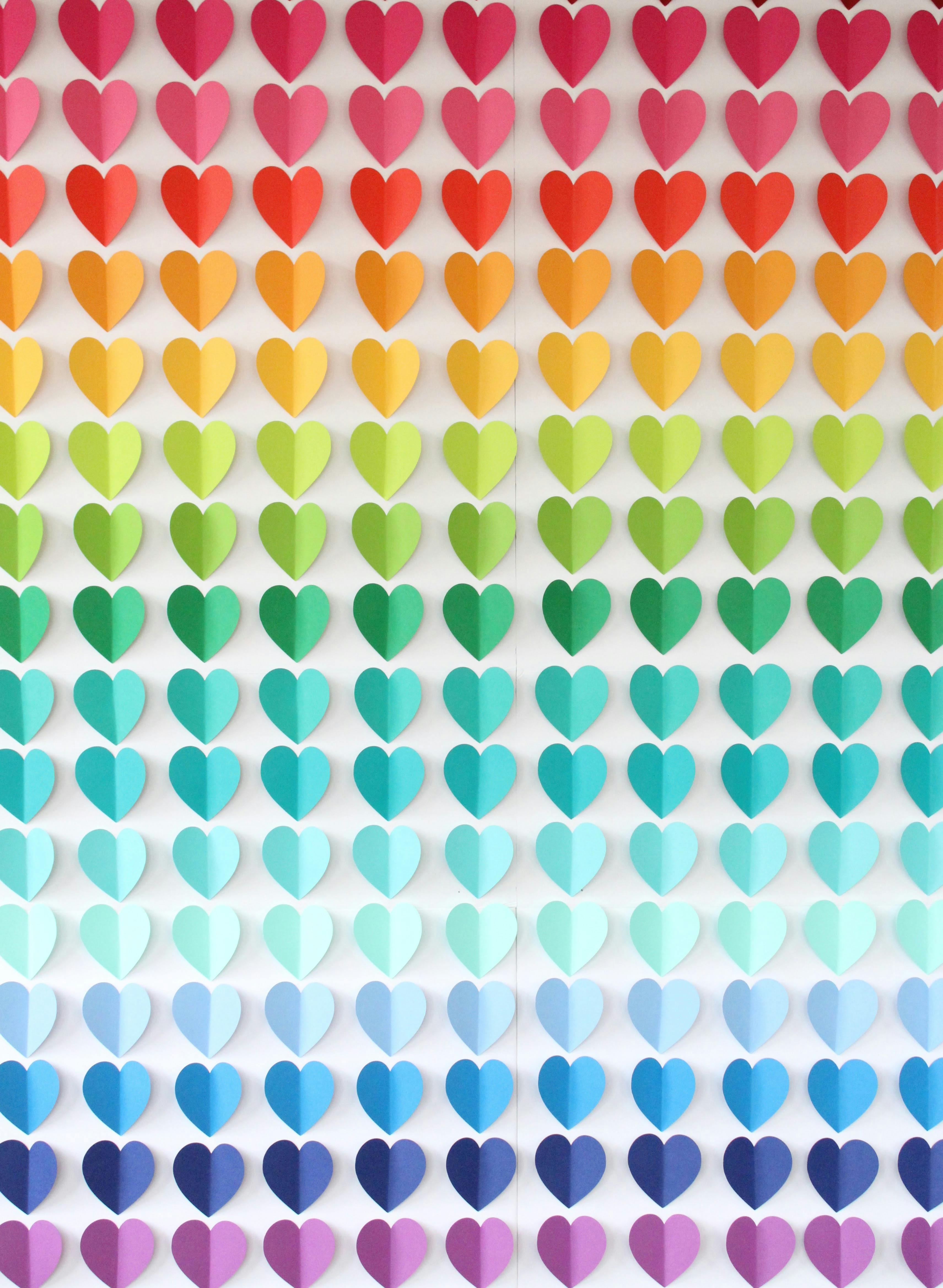 Fall head over heels for this 3D heart back drop | LoveCrafts