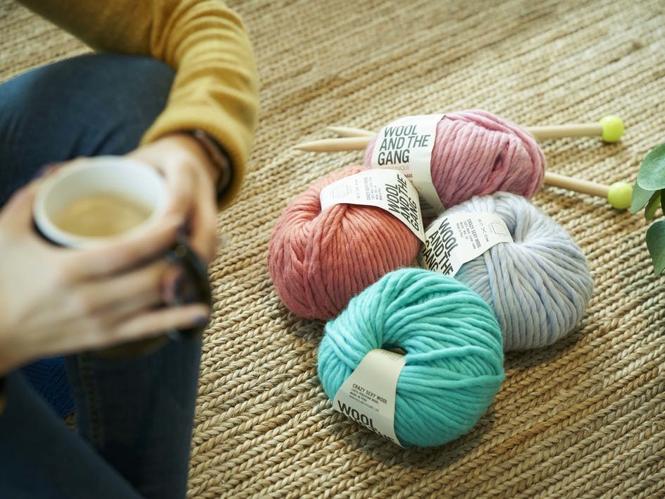 Step-by-Step Guide to Arm Knitting | LoveCrafts