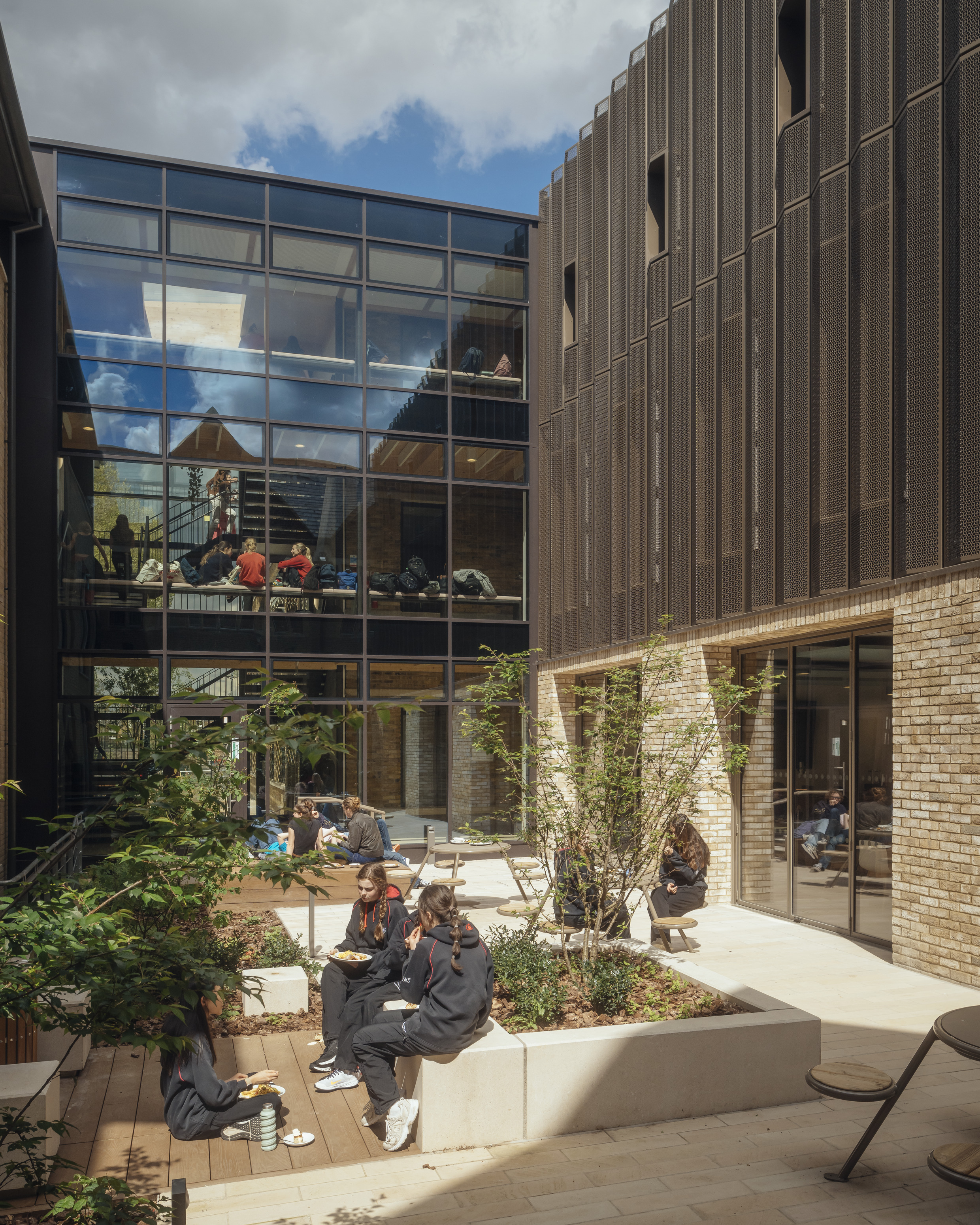 Civic Trust Awards recognise Godolphin and Latymer School Redevelopment | LUC