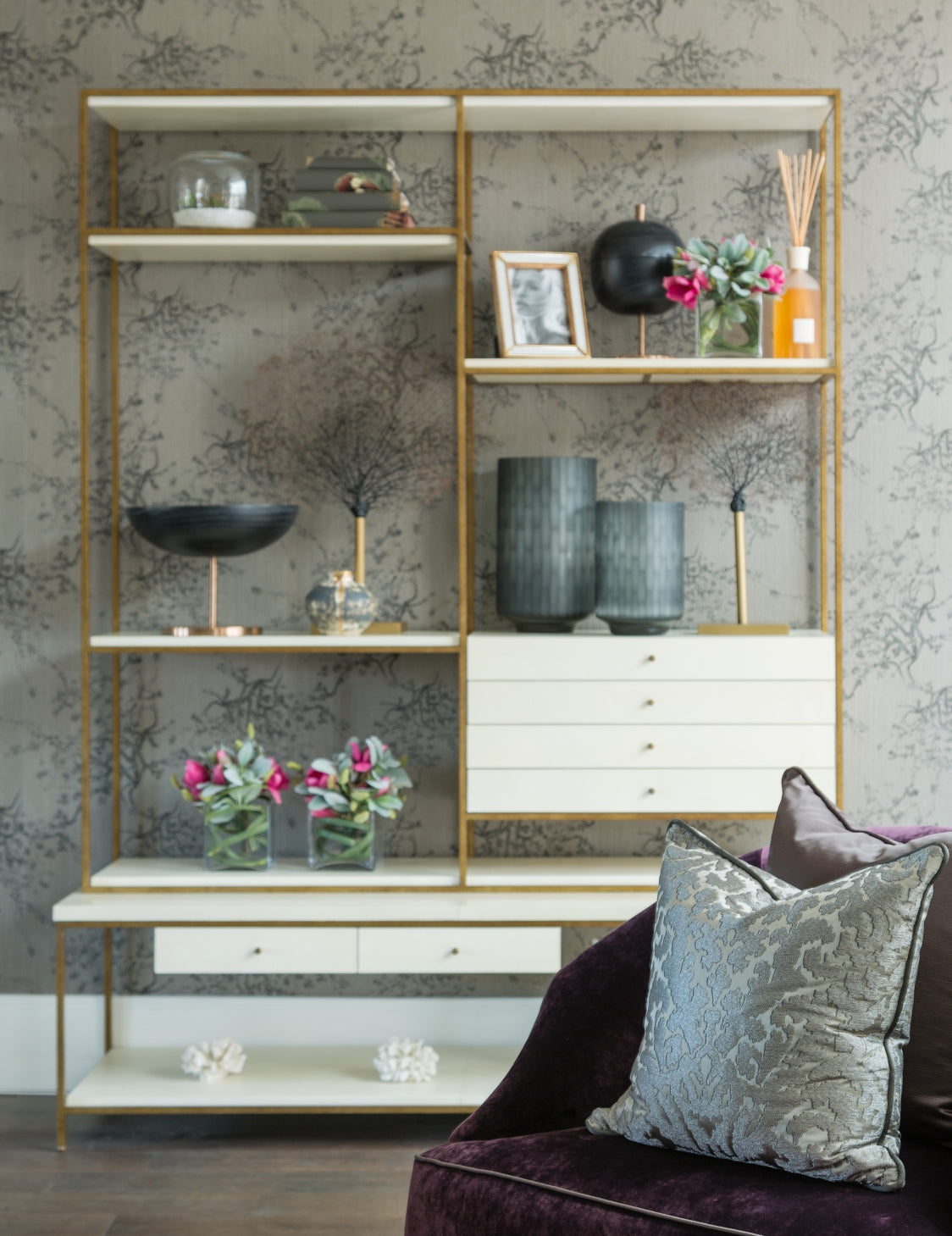 7 Ways To Decorate With Flowers In Your Home | LuxDeco
