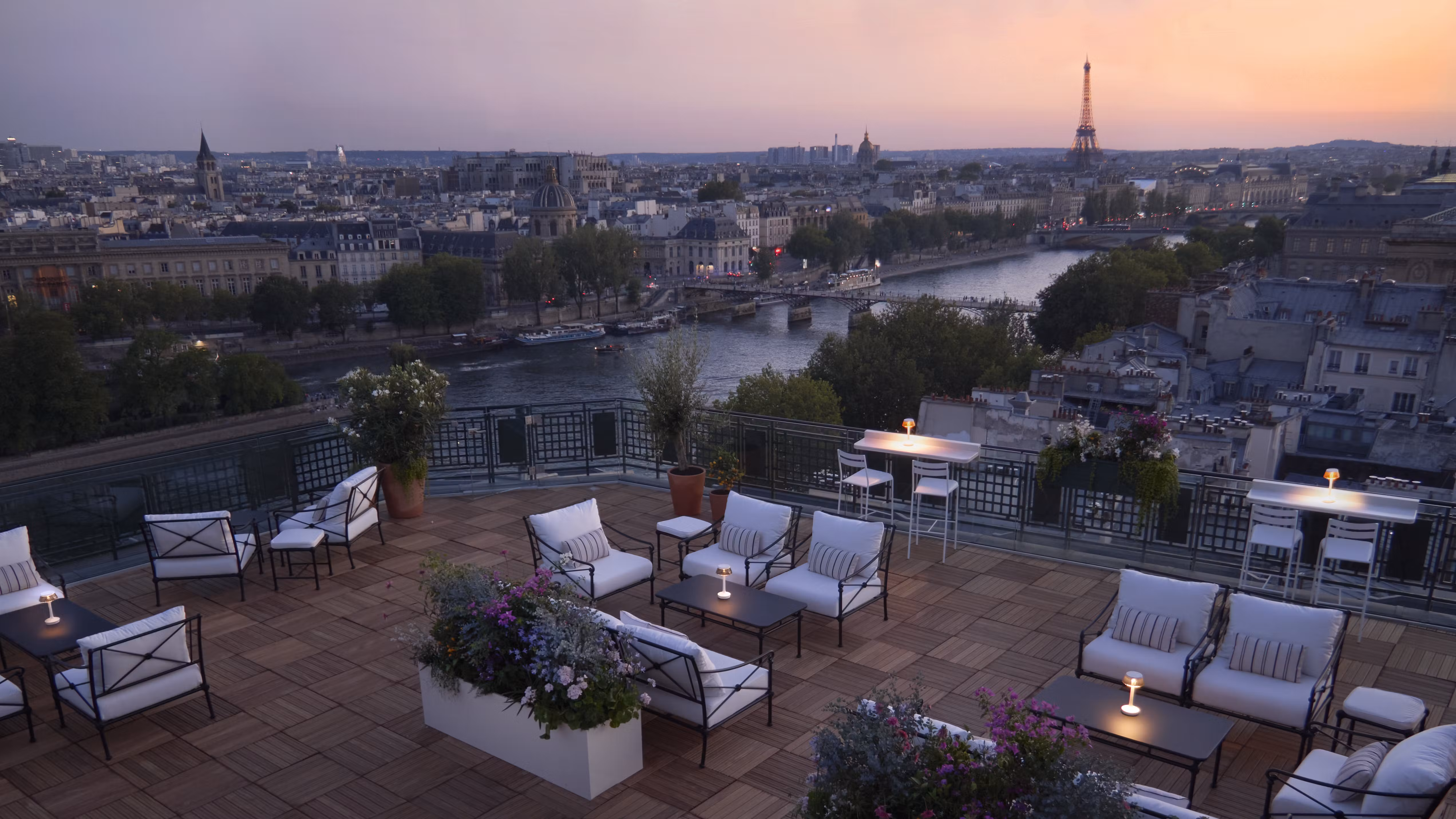 Quatre restaurants et bars au cœur de Paris | Hôtel Cheval Blanc Paris